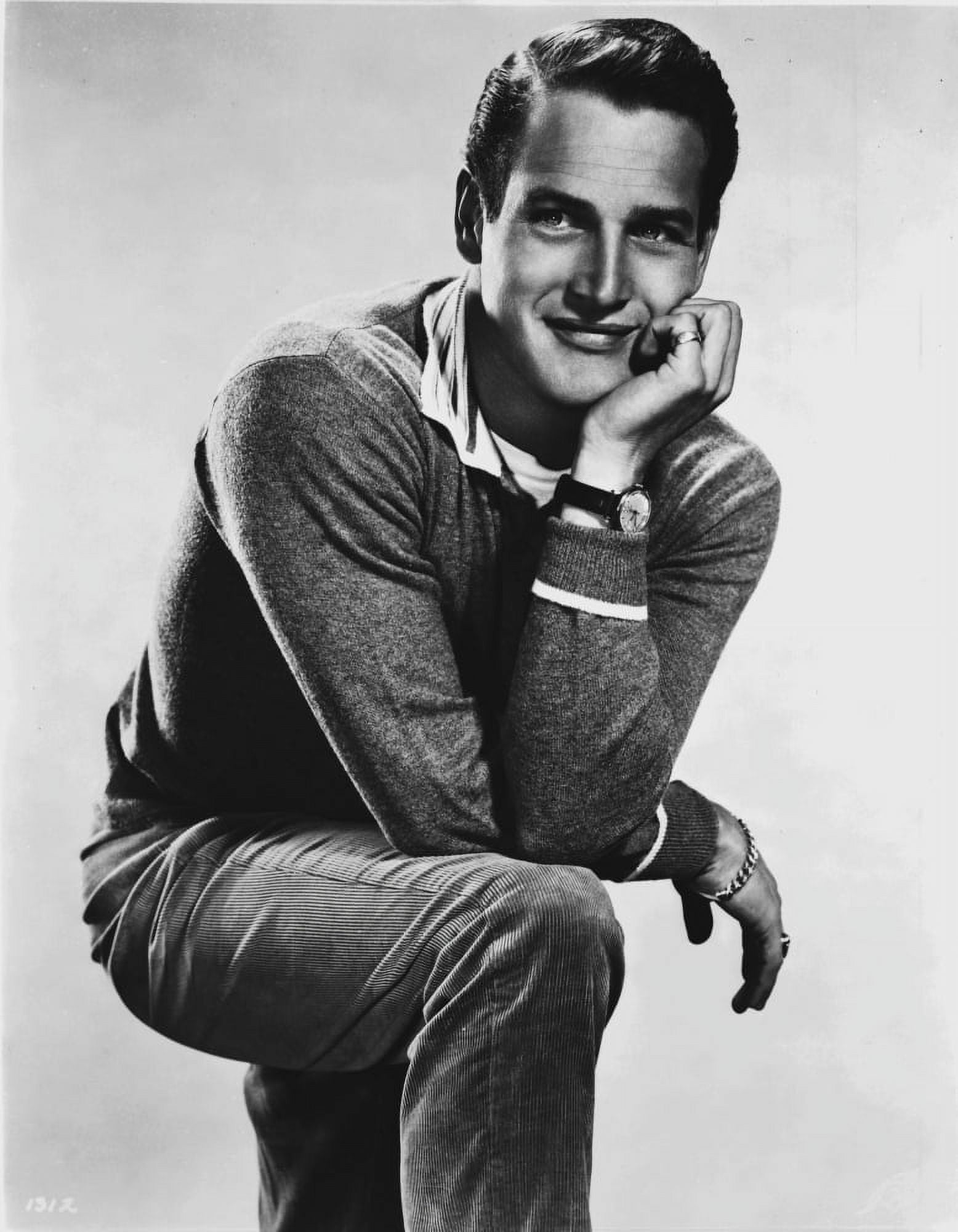 Paul Newman posing in a sweater Photo Print (24 x 30) - Walmart.com