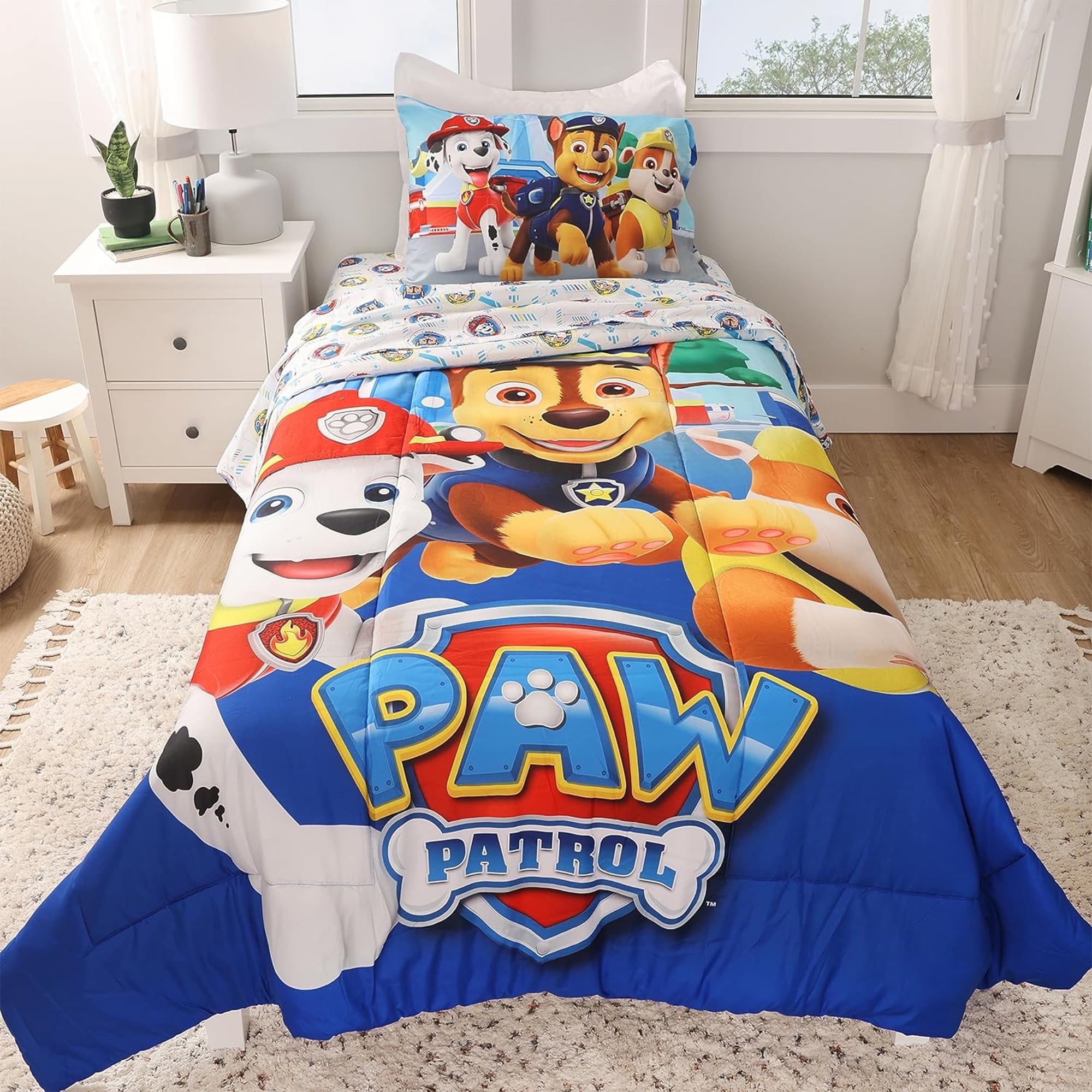 Paw Patrol 4 Pcs Twin Bedding Set with Reversible Comforter and Covers ...