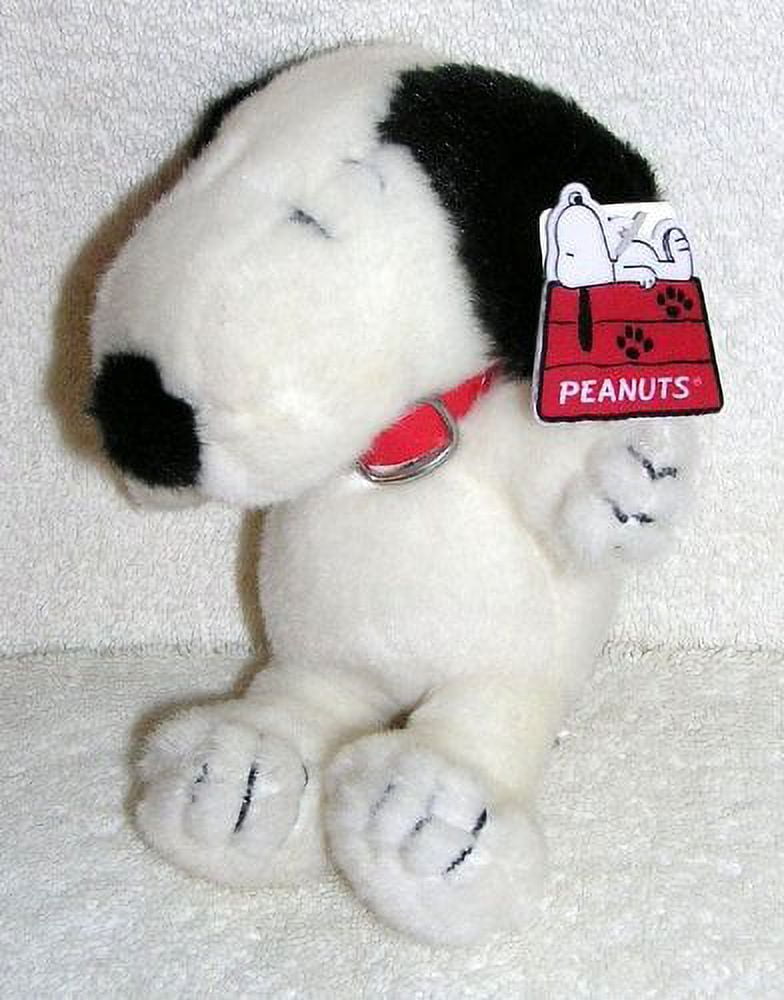Peanuts 2010 Plush 6" Snoopy Doll by Cedar Fair - Walmart.com