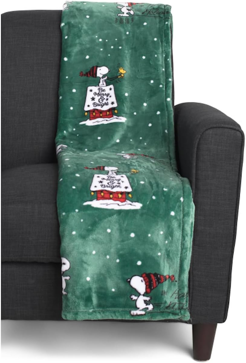 Peanuts Gang Christmas Velvet Soft Plush Throw Blanket (Green ...