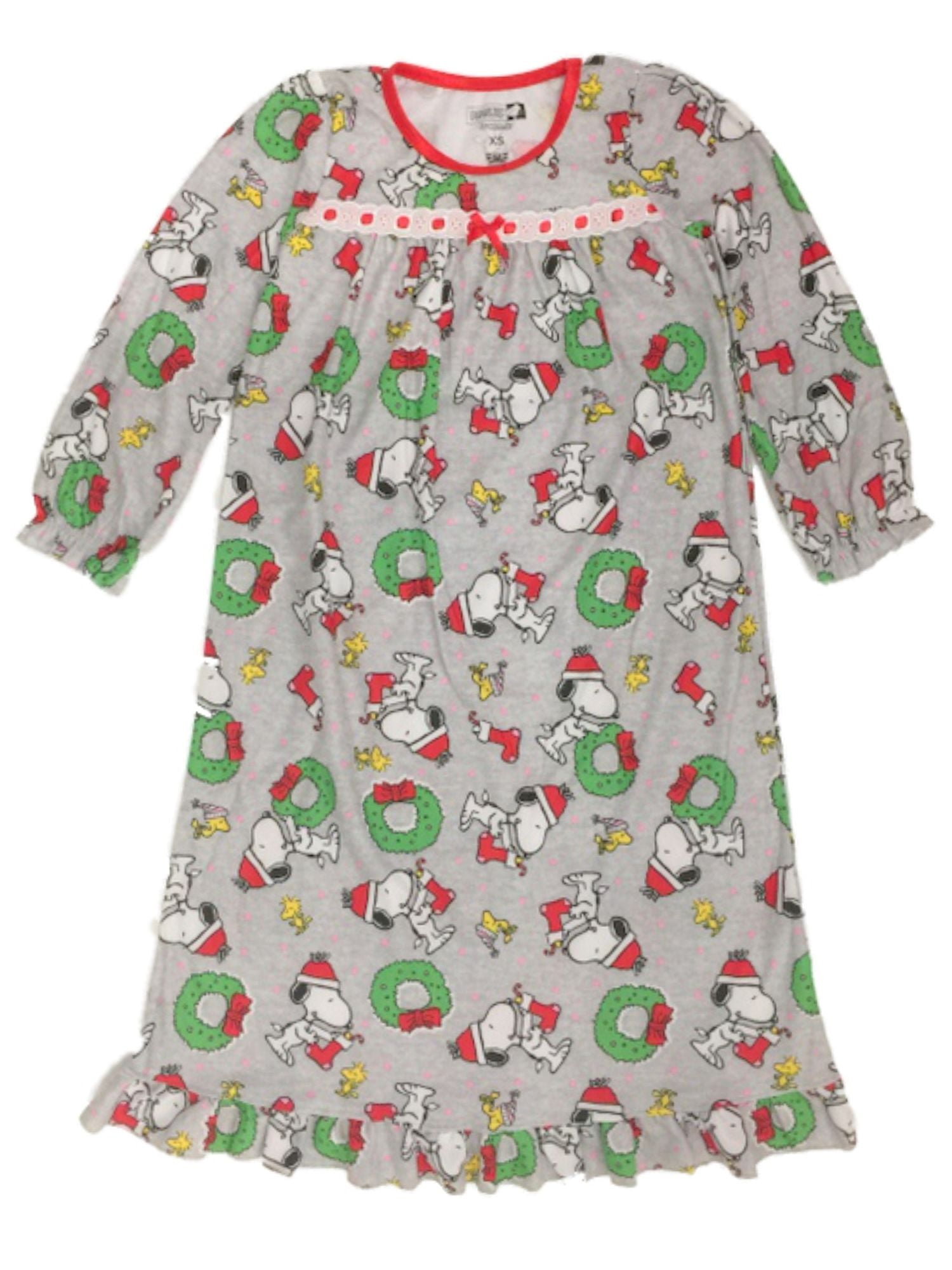 Peanuts Girls Gray & Pink Dot Snoopy Wreath Flannel Christmas Nightgown ...
