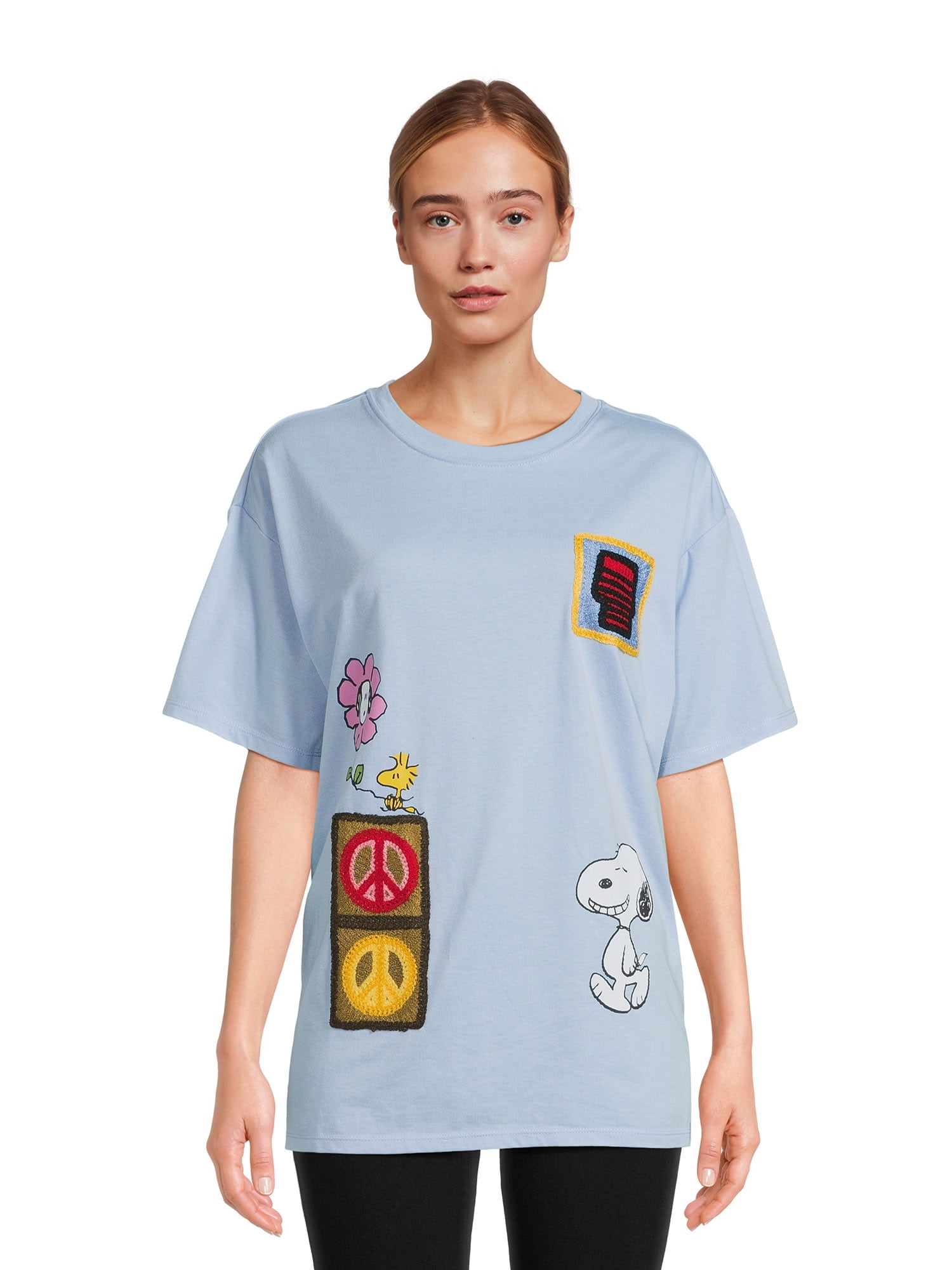 Peanuts Juniors' Oversized Graphic Tee with Crochet Patch, Sizes XS-3XL ...