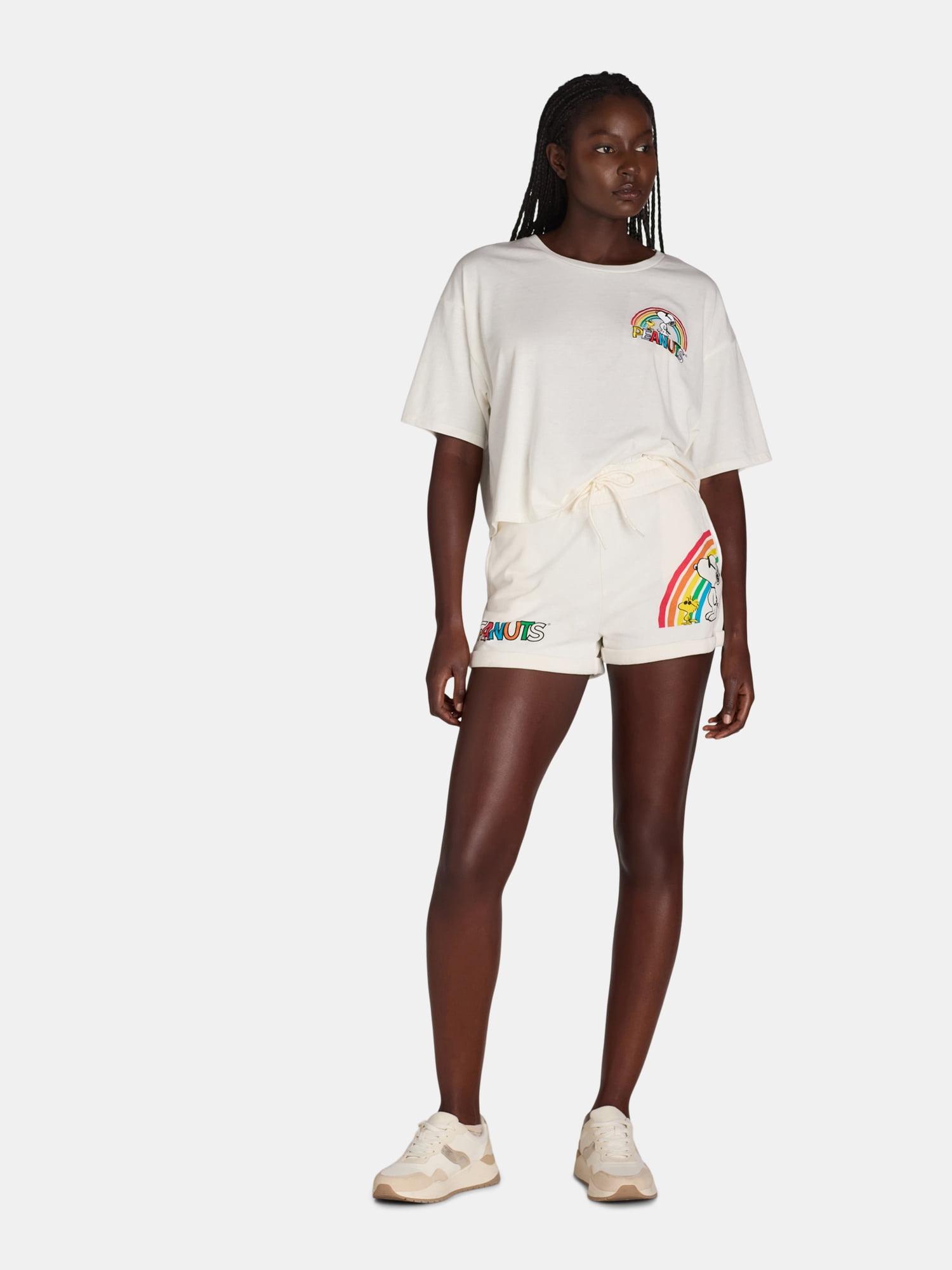 Peanuts Juniors Snoopy Graphic Skimmer Tee - Cropped Style - Walmart.com