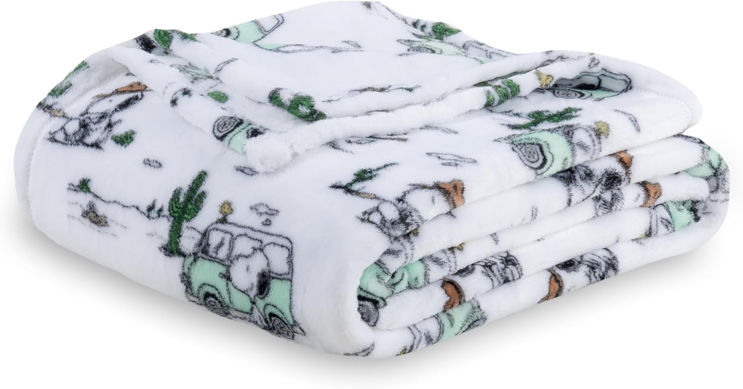 Peanuts VelvetLoft Adorable Snoopy Plush Blanket, Snoopy Desert Travel ...