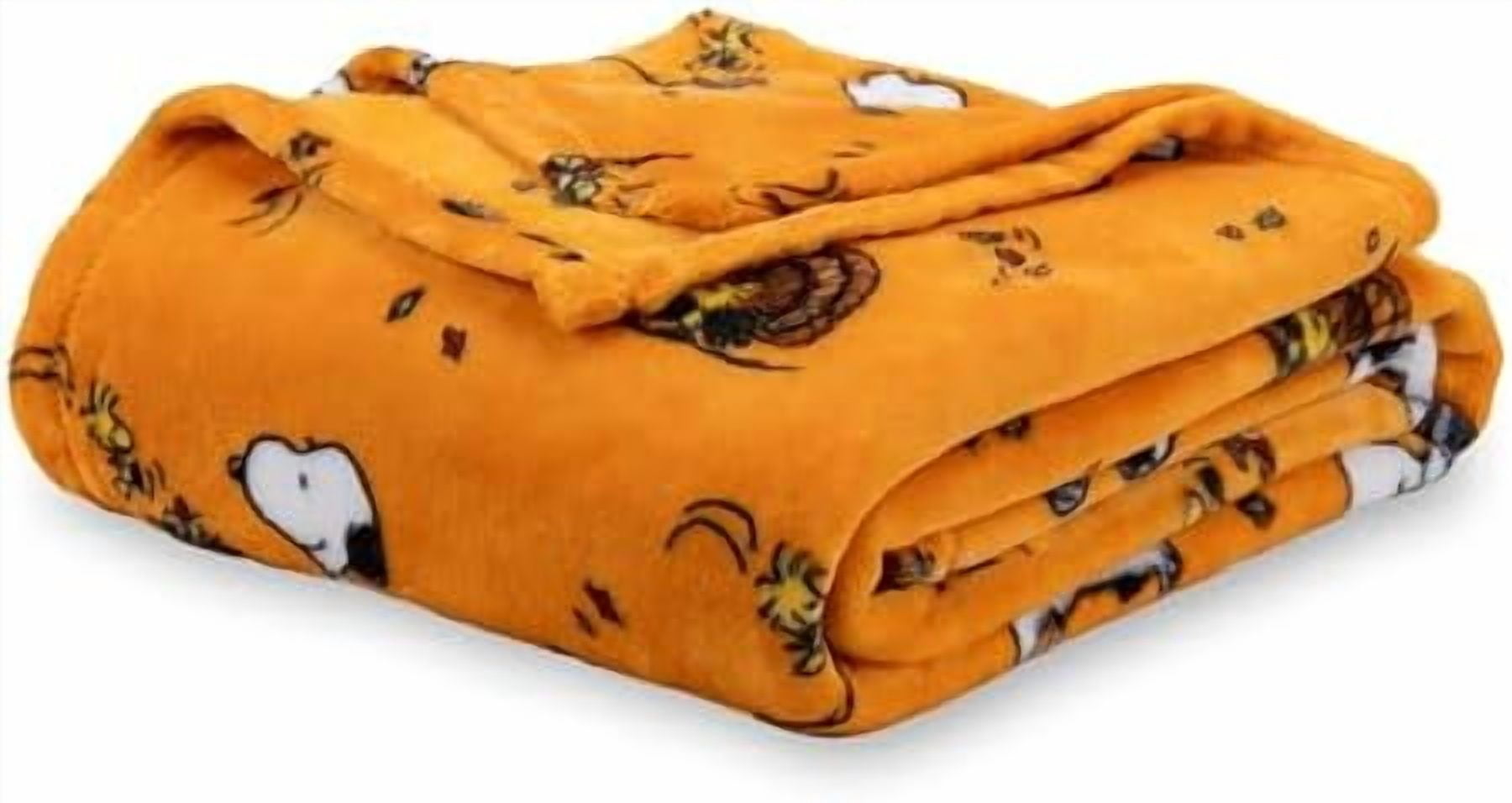 Peanuts® VelvetLoft® Cute Character Snoopy Plush Blanket,Snoopy and ...