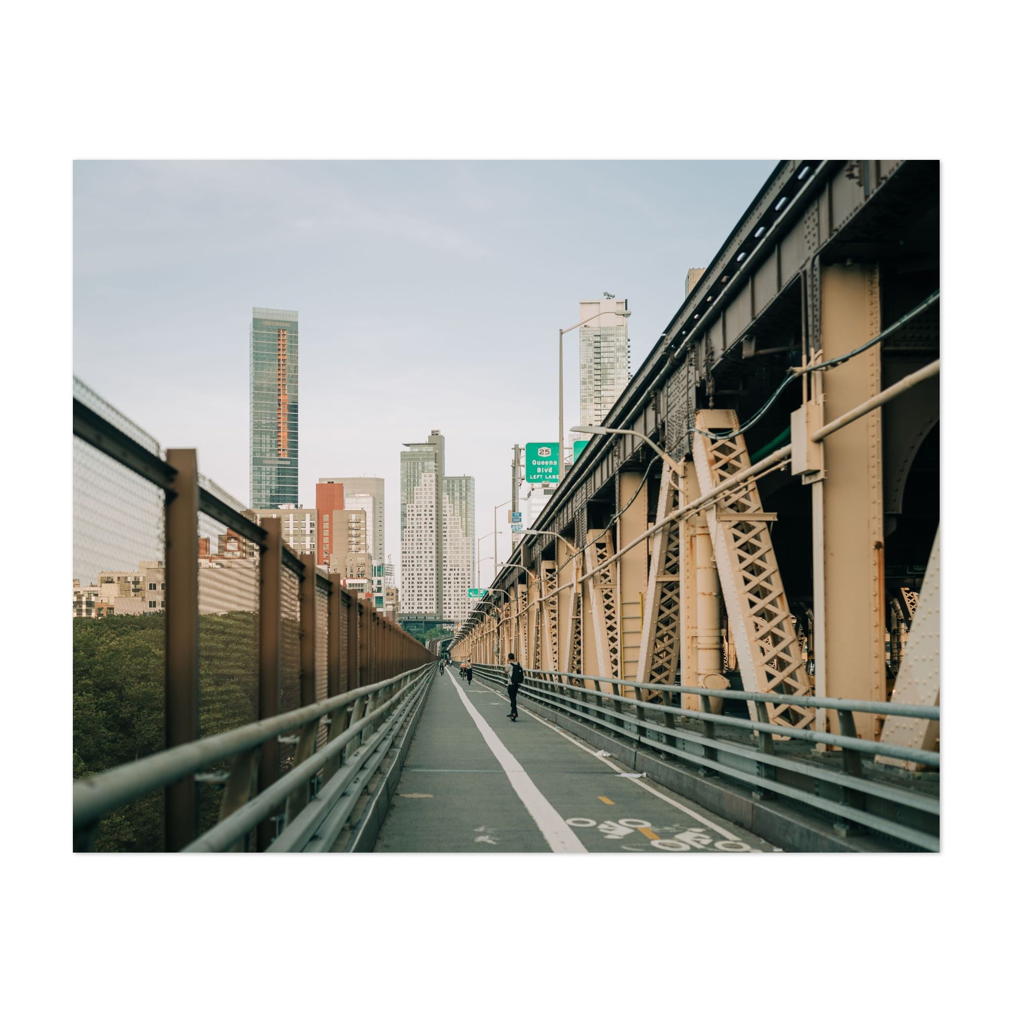 Pedestrian Walkway, Queensboro Bridge 01 - Manhattan New York ...