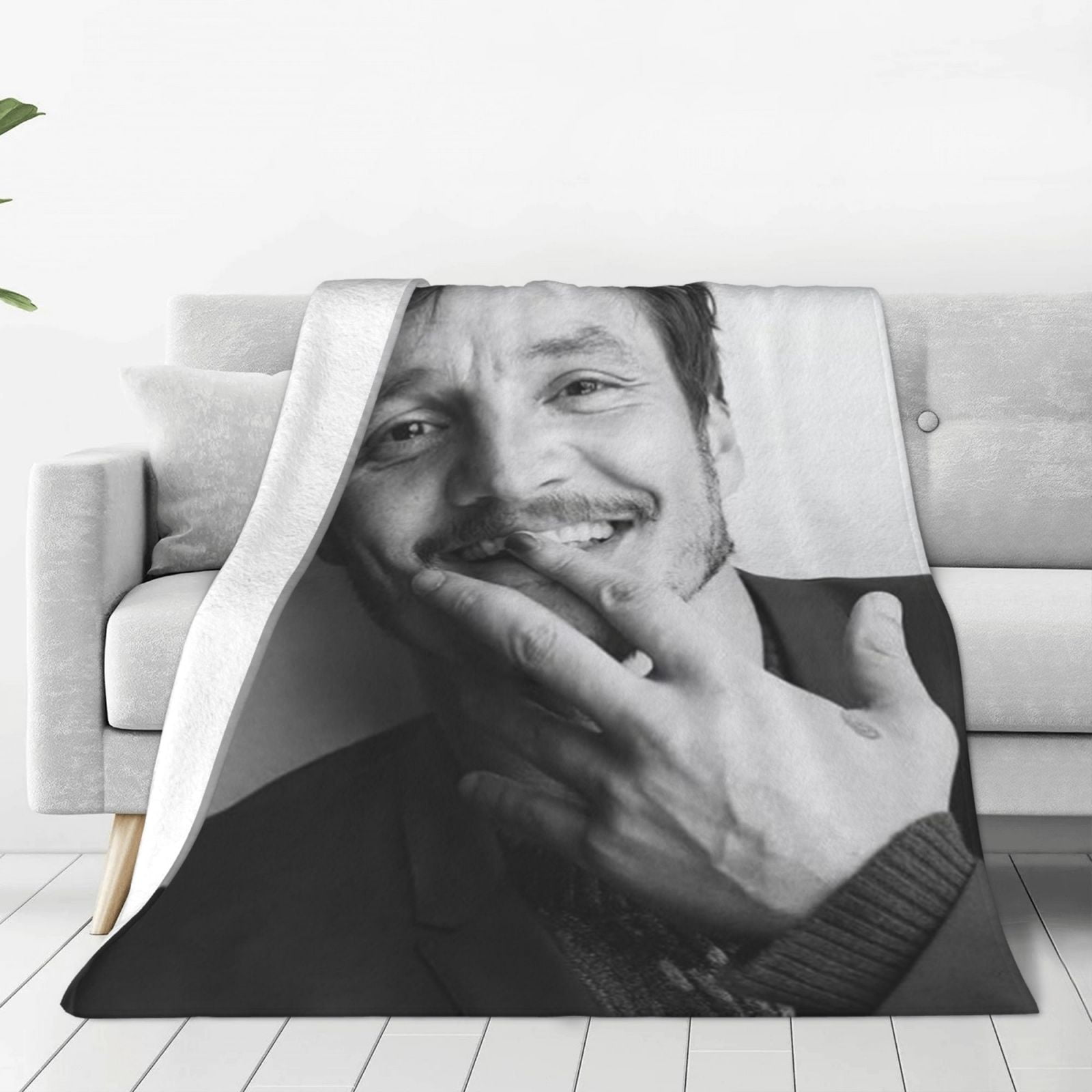 Pedro Pascal Ultra-Soft Micro Fleece Blanket Throw All Season Fuzzy ...