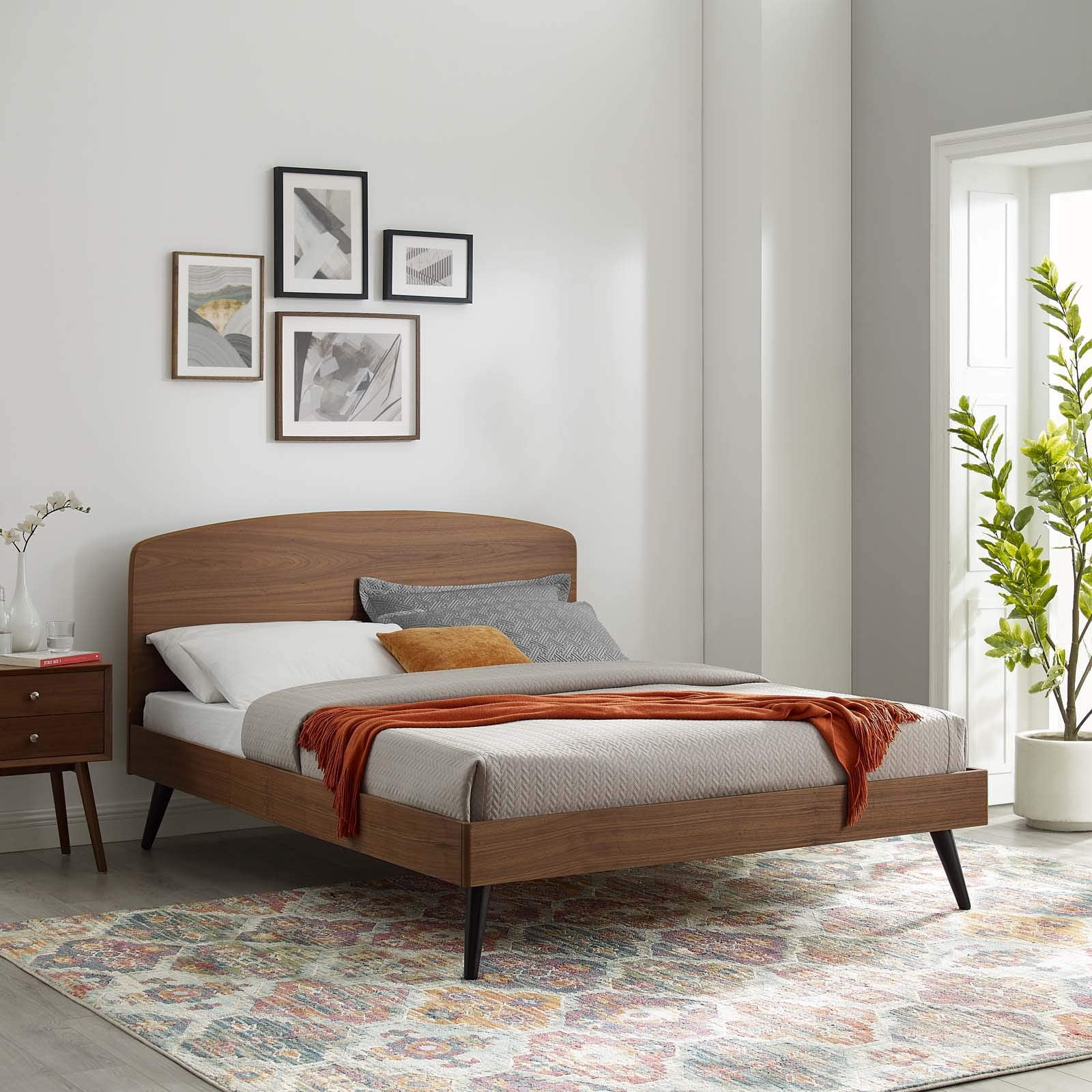 Pemberly Row Queen Rubberwood and MDF Wood Platform Bed in Walnut ...
