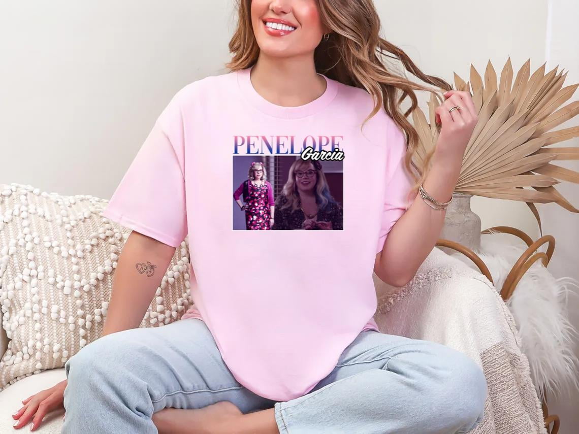 Penelope Garcia Criminal Minds 90s Style FBI Tech T-shirt, for men ...