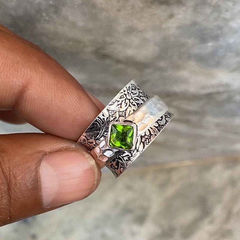 Peridot Gemstone Spinner ring - Walmart.com