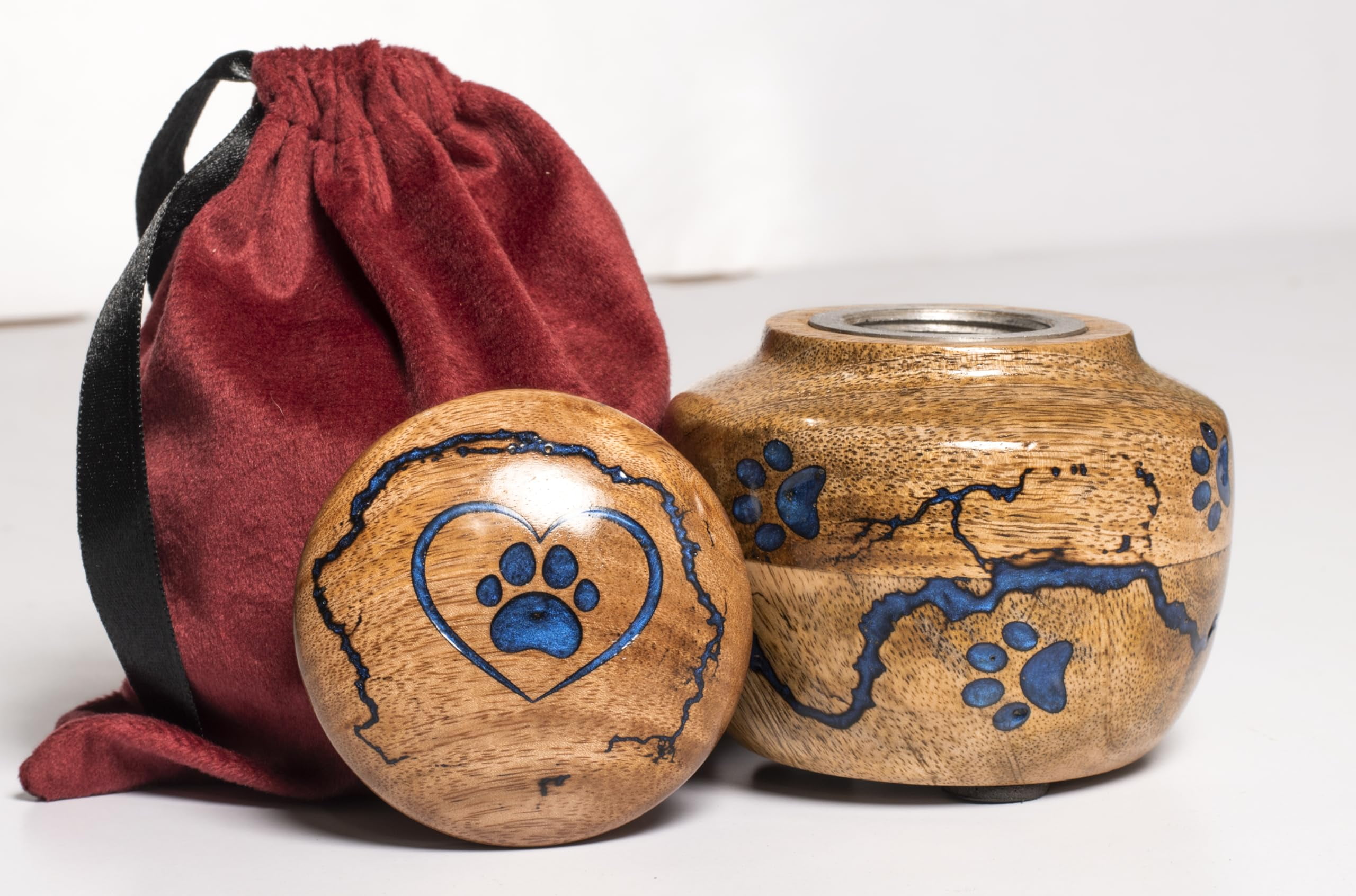 Pet Urn for Dogs and Cats Resin Epoxy Decorative urn Velvet Bag ...