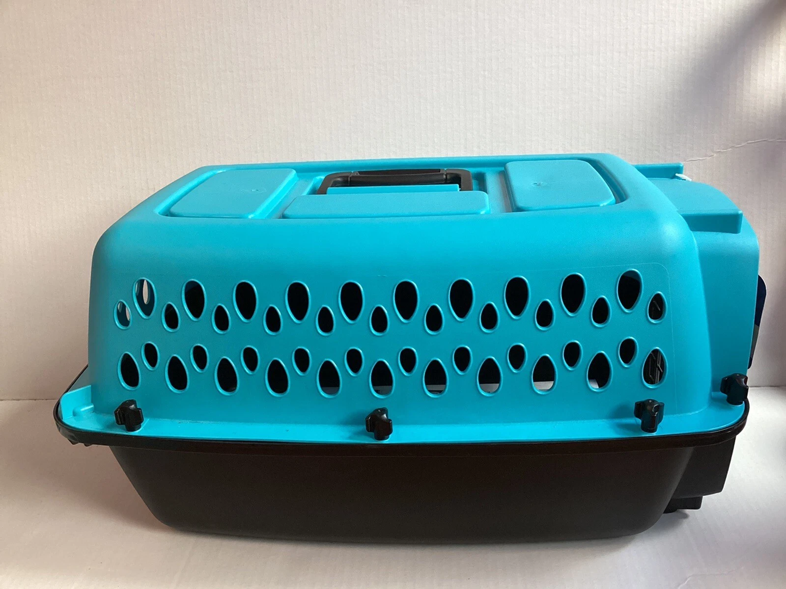 Petmate Comfy Safe & Secure Welcome Home Pet Porter Kennel Up to 10 lbs ...