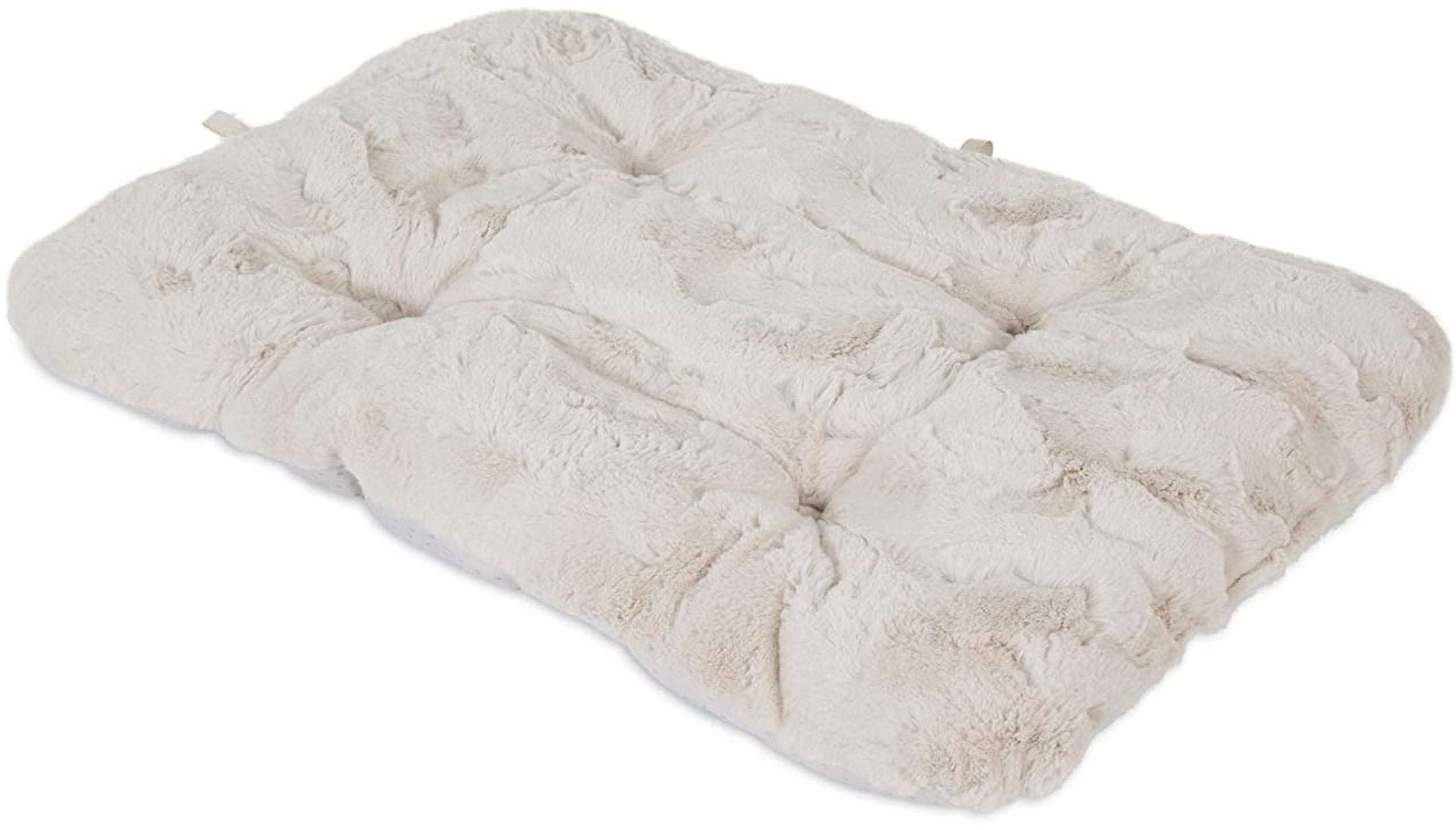 Petmate Cream 29X18 Plush Mat F3F3 - Creme - Walmart.com