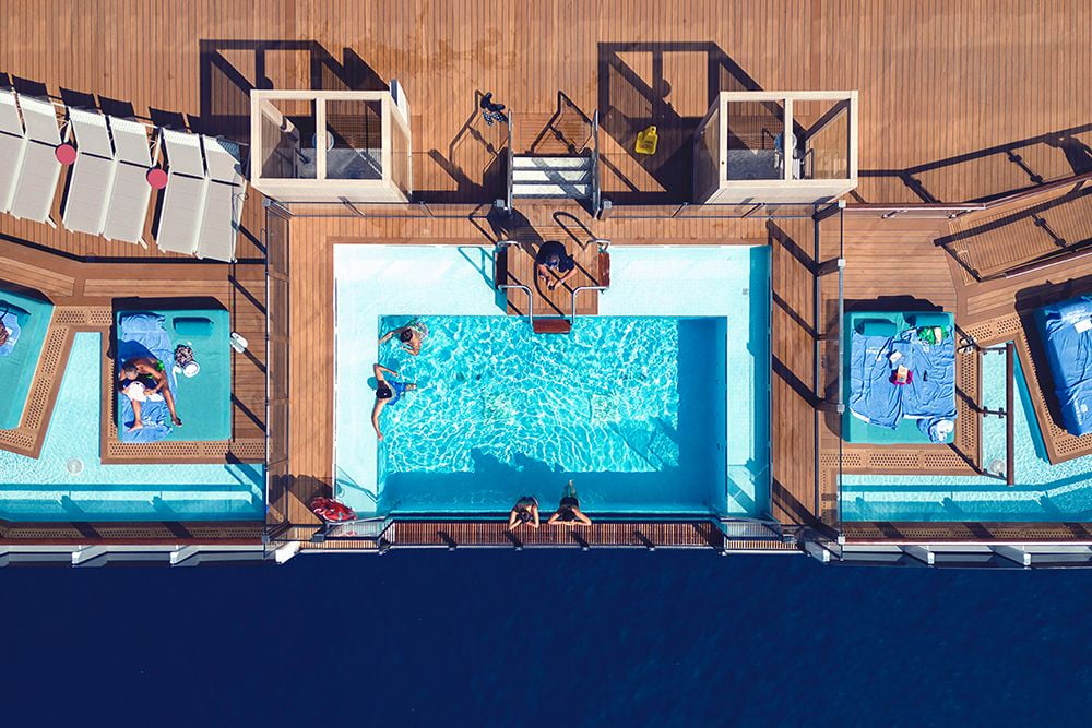 Photosession In The Pool Poster Print - Yevhen Kostiuk (24 x 15 ... Photosession In The Pool Poster Print - Yevhen Kostiuk (24 x 15 ...