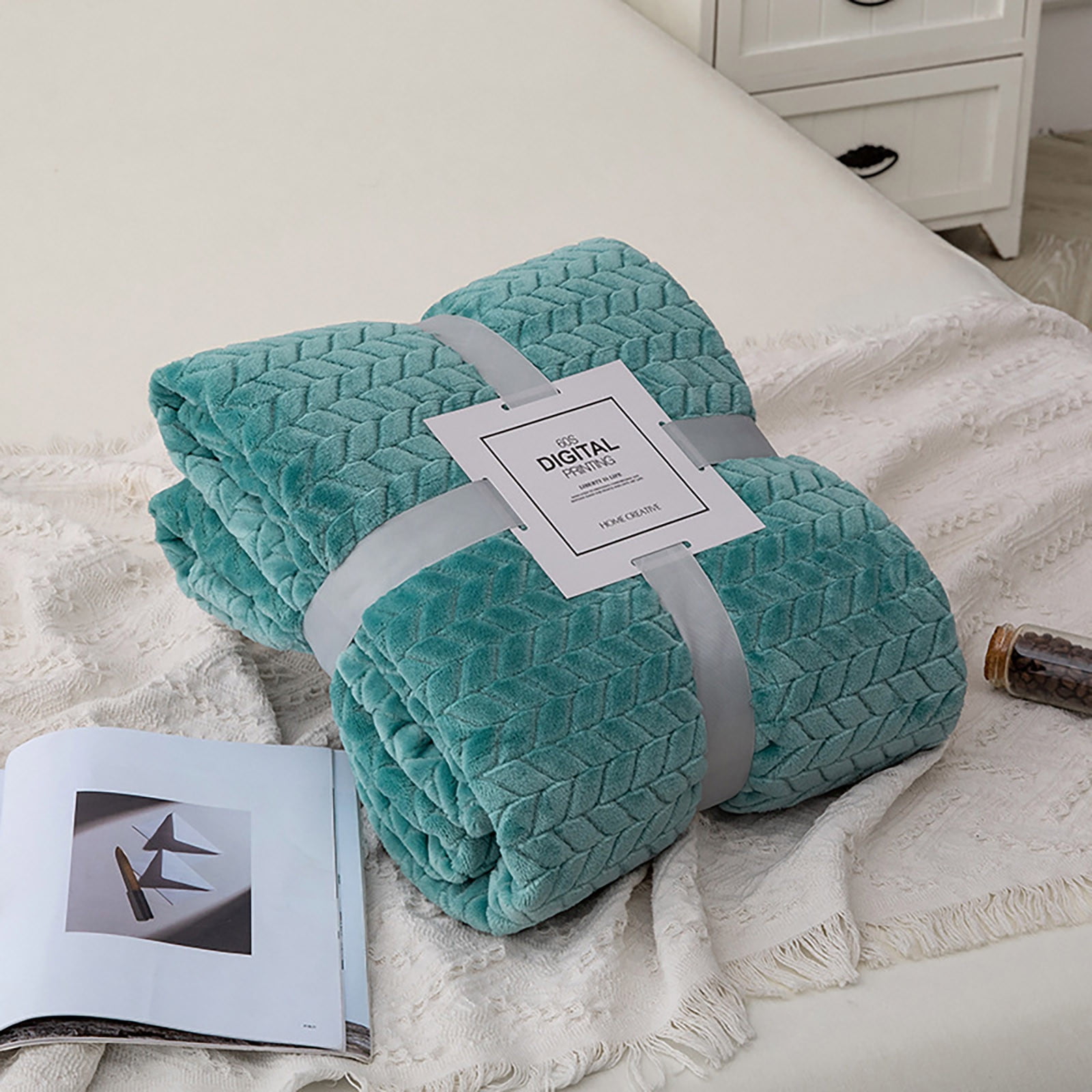 Picnic Blankets Hugging For Sofas Lightweight Plush Blanket Soft And ...