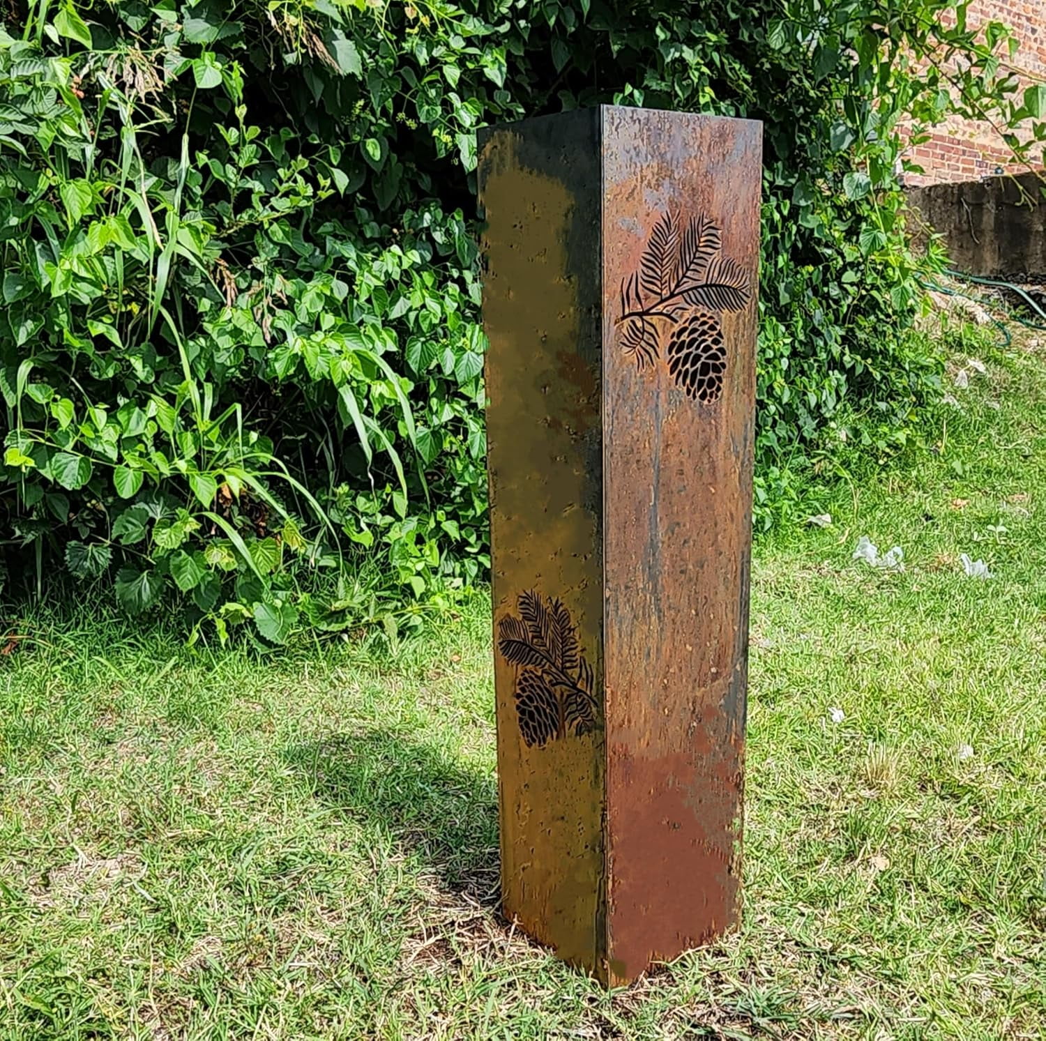 Pinecone Garden Column - Garden Decor - Garden Statue - Well Cover ...