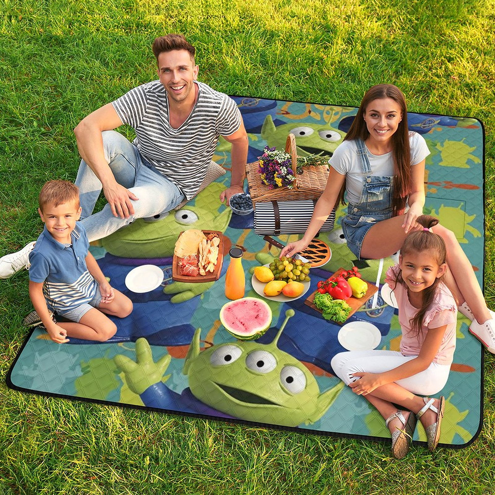 Pixar Toy Story Cartoon Alien Picnic Blankets,78x78 Waterproof Picnic ...
