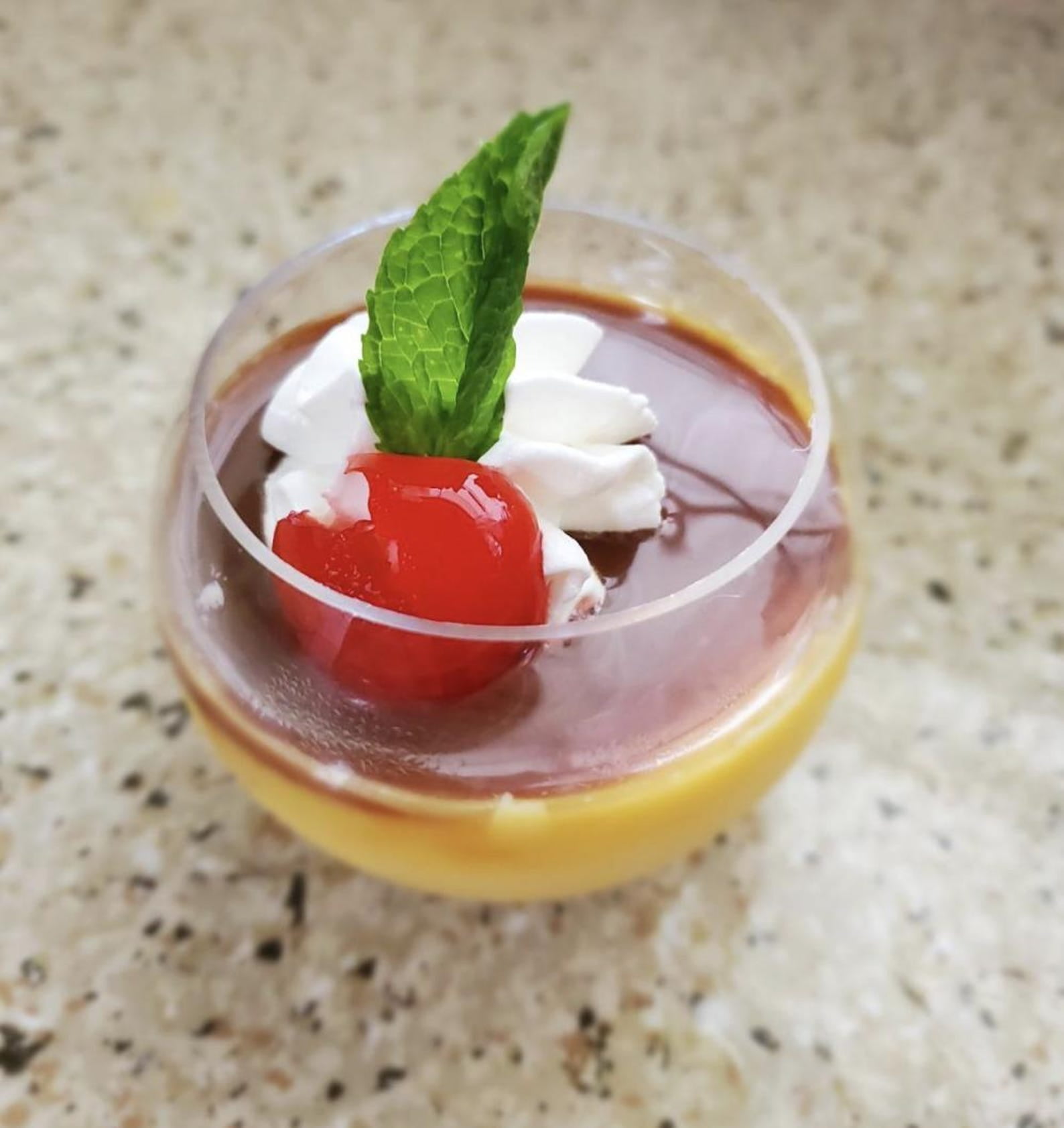 Plastic Dessert Round Plastic Bowls Sphere Cups with Mini Forks Spoons ...