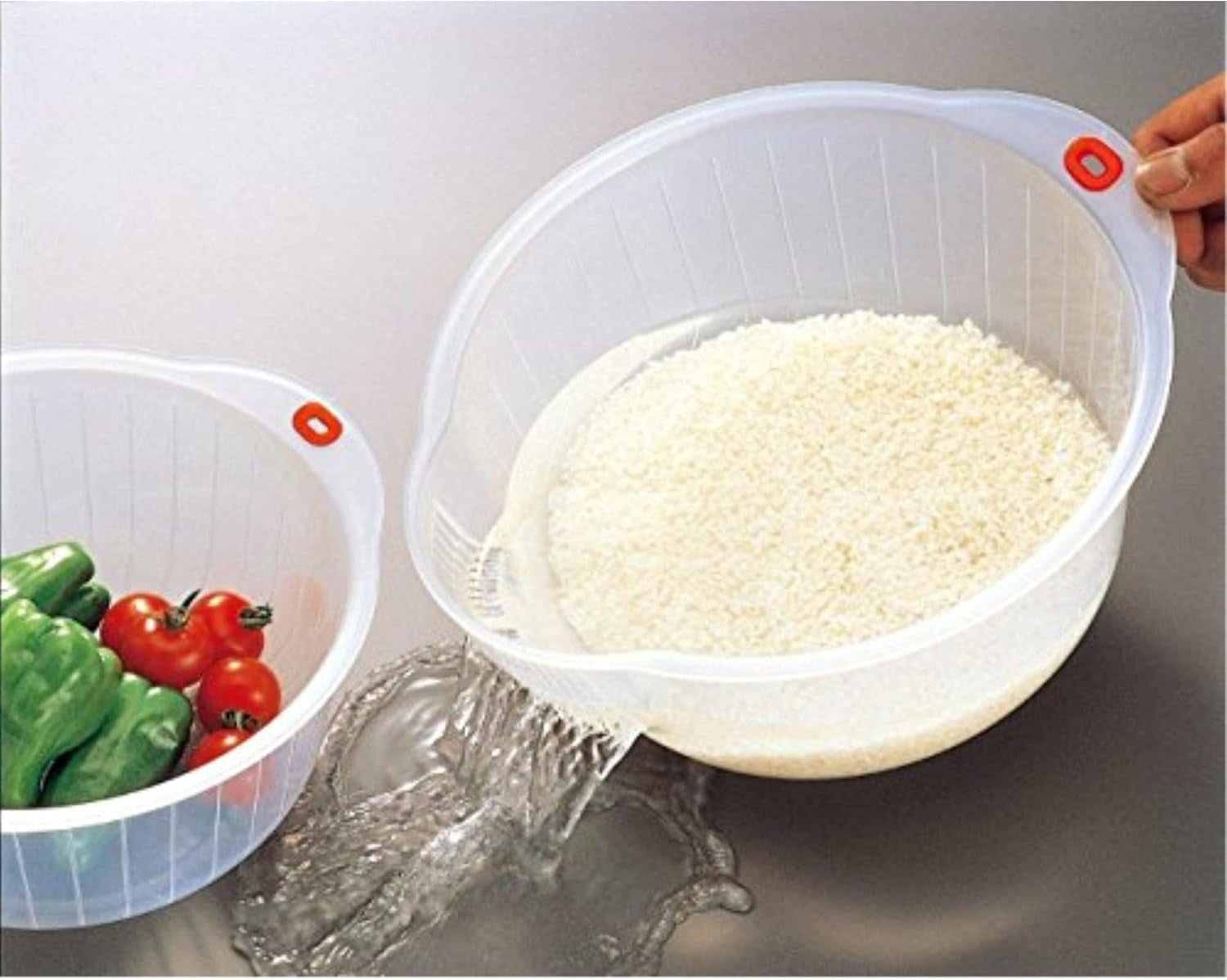 Plastic Japanese Rice Washing Bowl with Strainer, 2 quart - Walmart.com