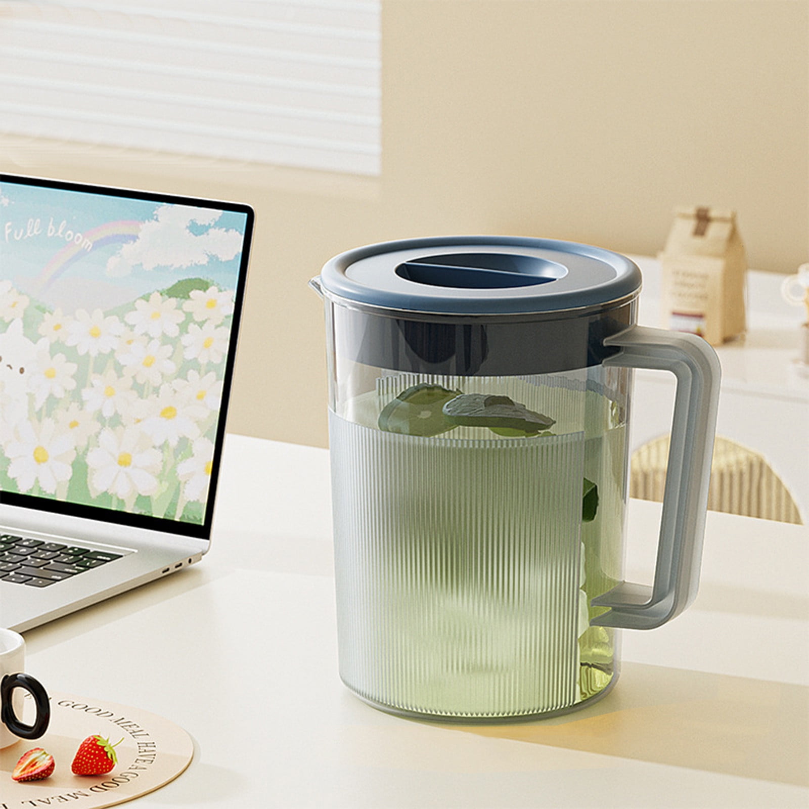 Plastic Water Pitcher, Large-Capacity Household Water Juges with Lid ...