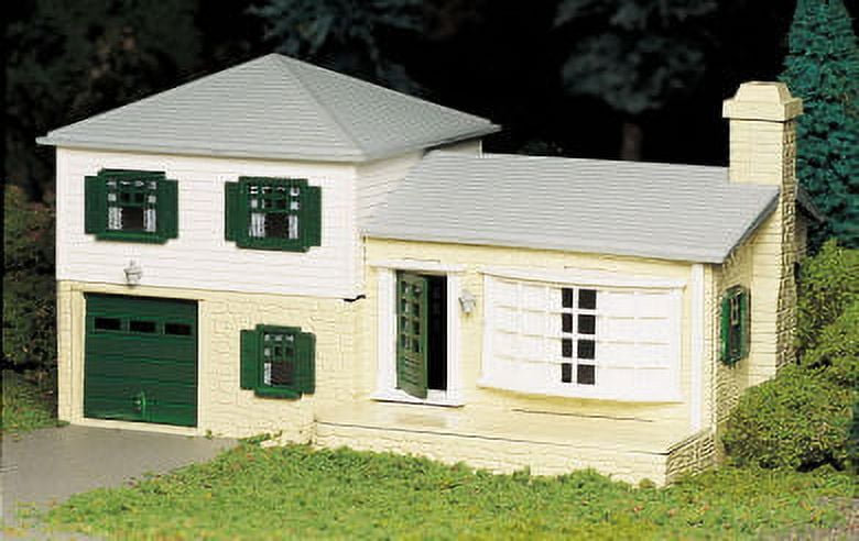 Bachmann-Plasticville U.S.A.(R) Classic Kits -- Two-Story Split-Level ...
