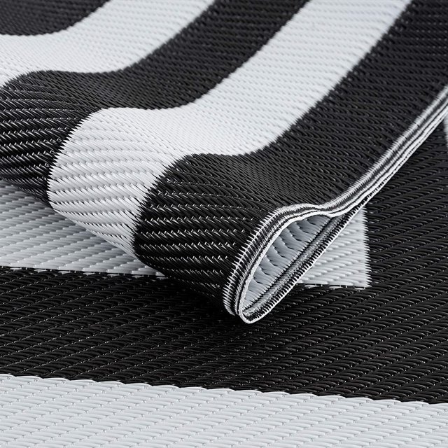 Playa Rug Paris XL Reversible Recycled Plastic Outdoor Mat, Black&White ...