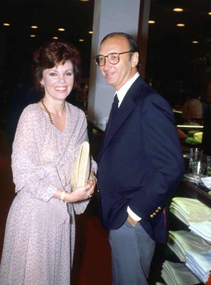 Playwrite Neil Simon and wife, actress Marsha Mason, both smiling at ...
