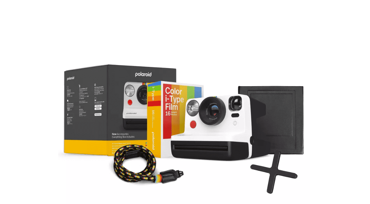 Polaroid Essentials Box: Film Camera with Automatic Focus & Polaroid ...