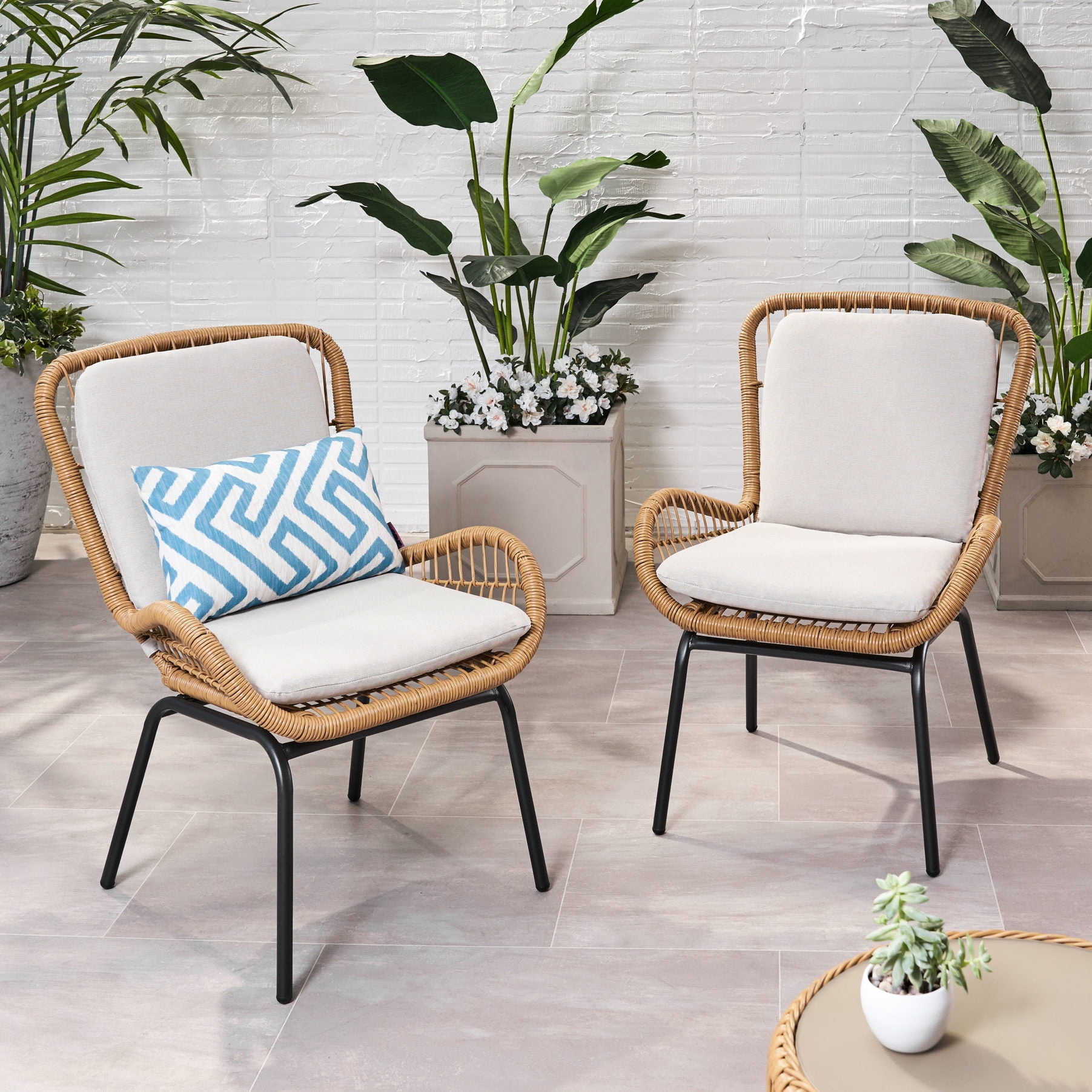 Polyethylene Rattan with Handcrafted Details / Blend Seamlessly with ...