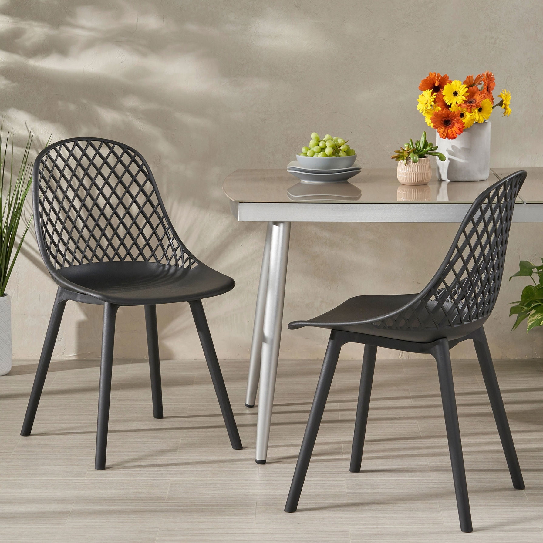 Polypropylene and Comfortable Design - Backyard Reading with Relaxed ...