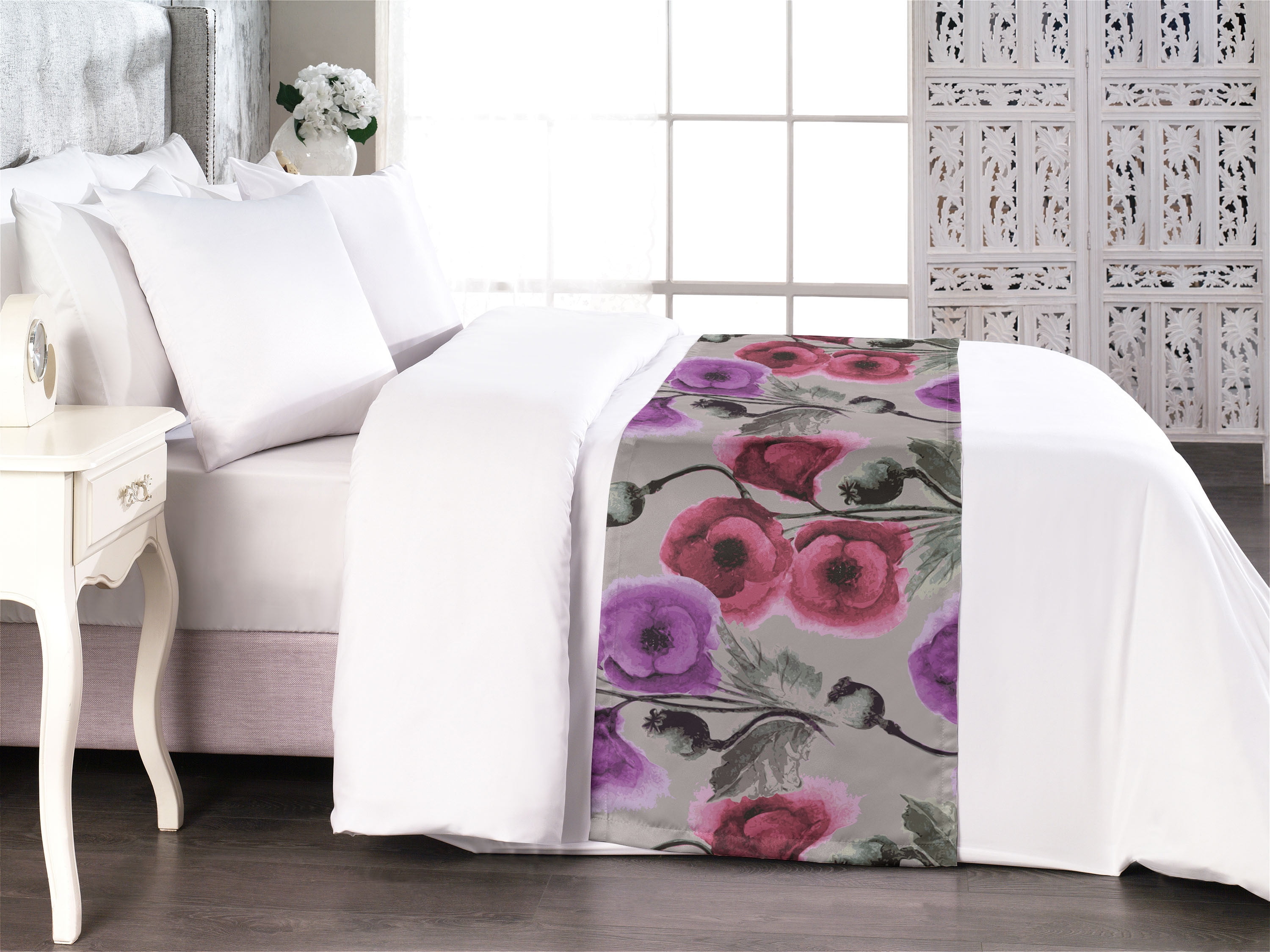 Poppy Bed Runner, Retro Themed Vertical Jungle Boho Floral Design with ...