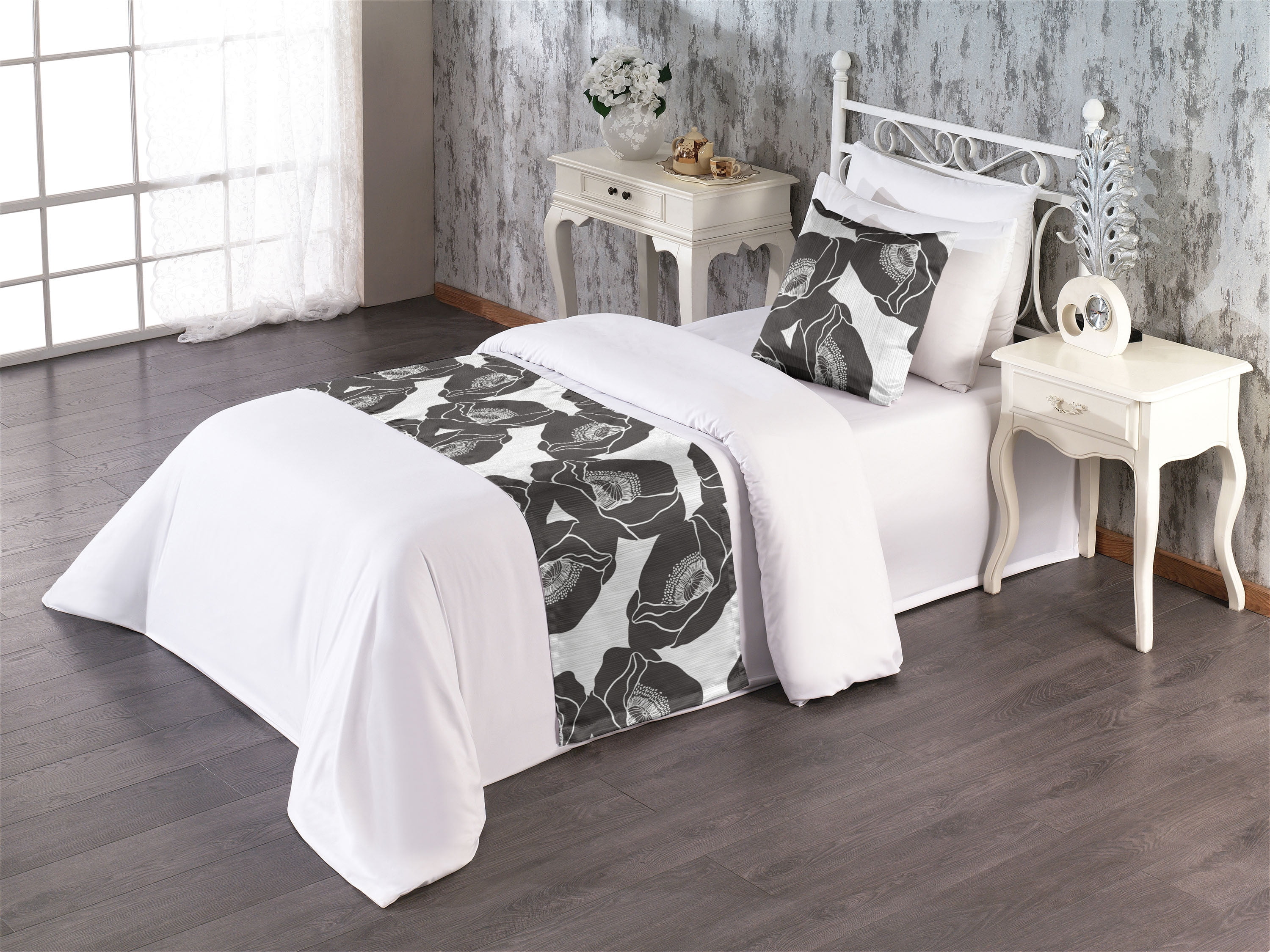 Poppy Pattern Bed Runner Set, Modern Minimalist Silhouettes of Floral ...