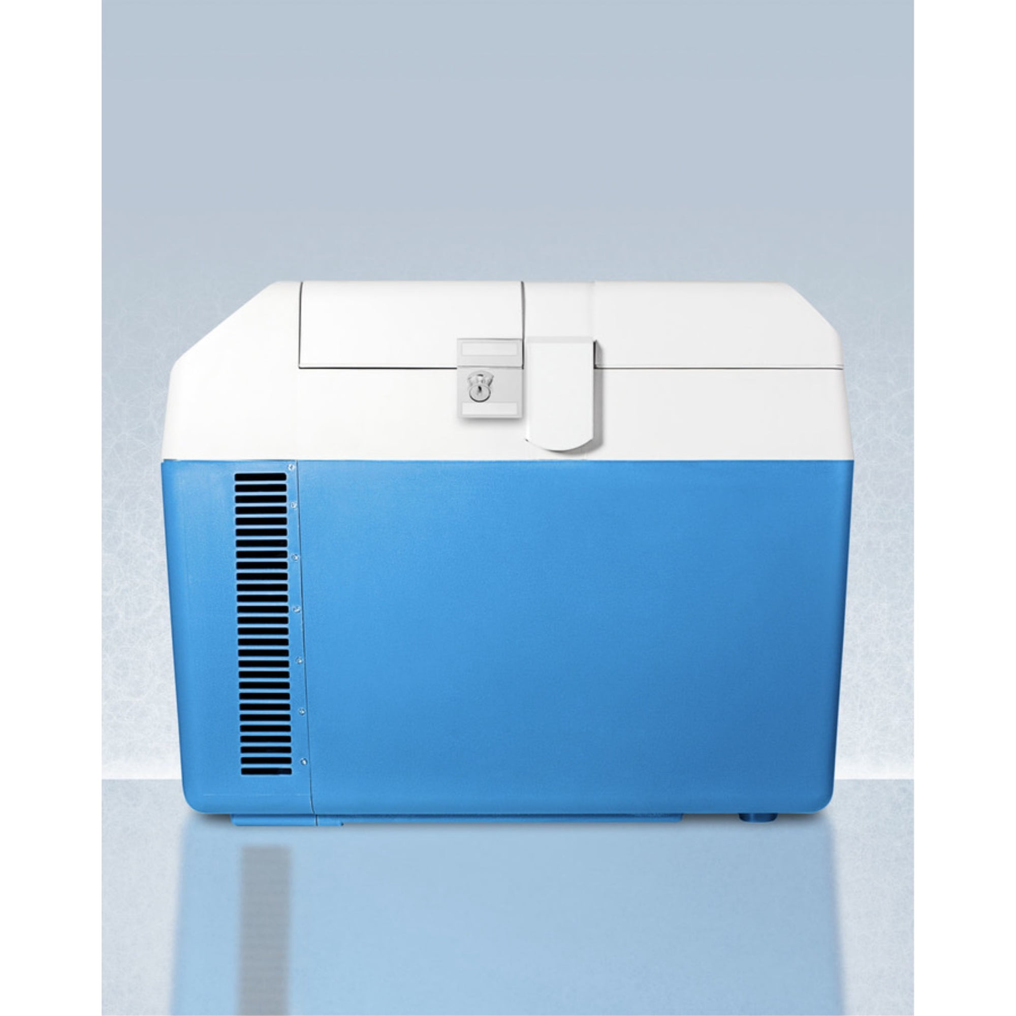 Portable 12V/24V -27C freezer with lock and travel trolley included ...