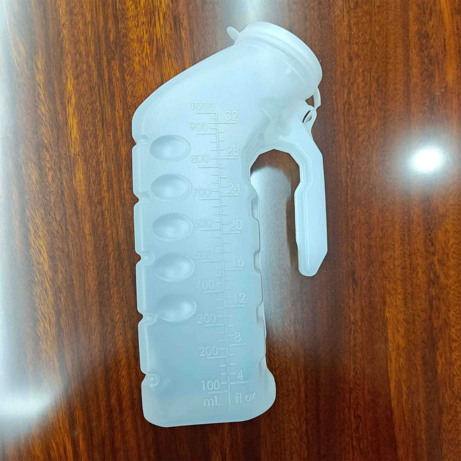 Portable Male Urinal 1000ml with Glow-in-the-Dark Spill-Proof Cap ...