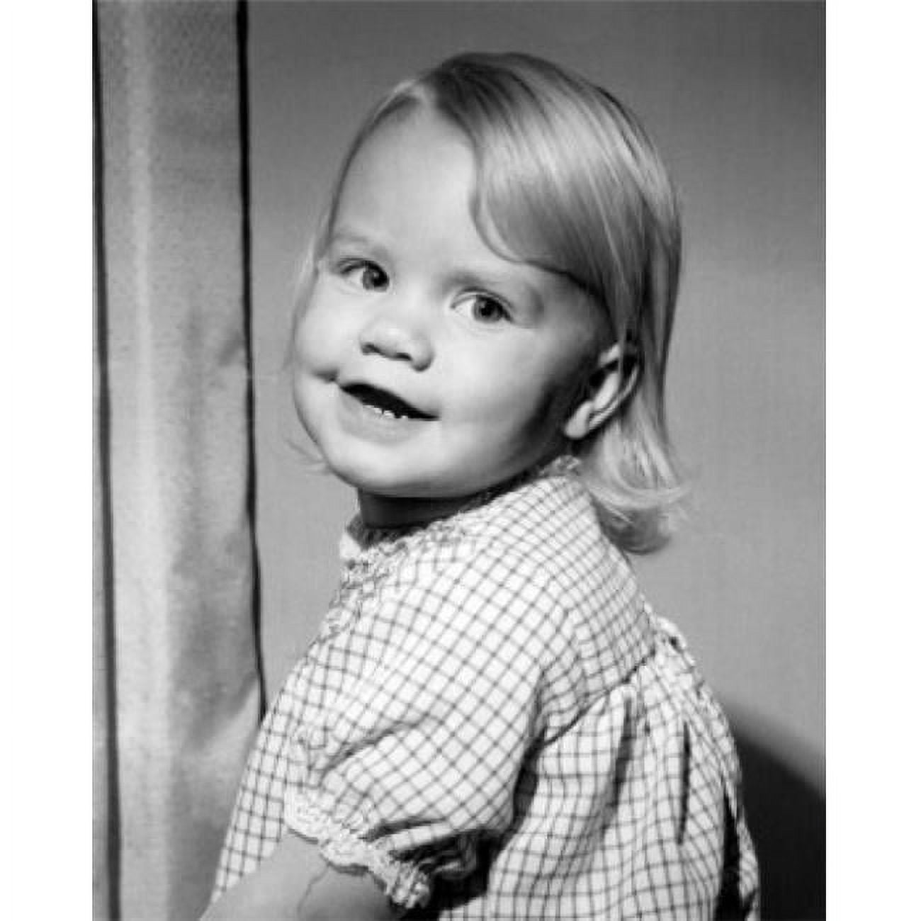 Portrait of Girl Smiling Poster Print - 18 x 24 in. - Walmart.com