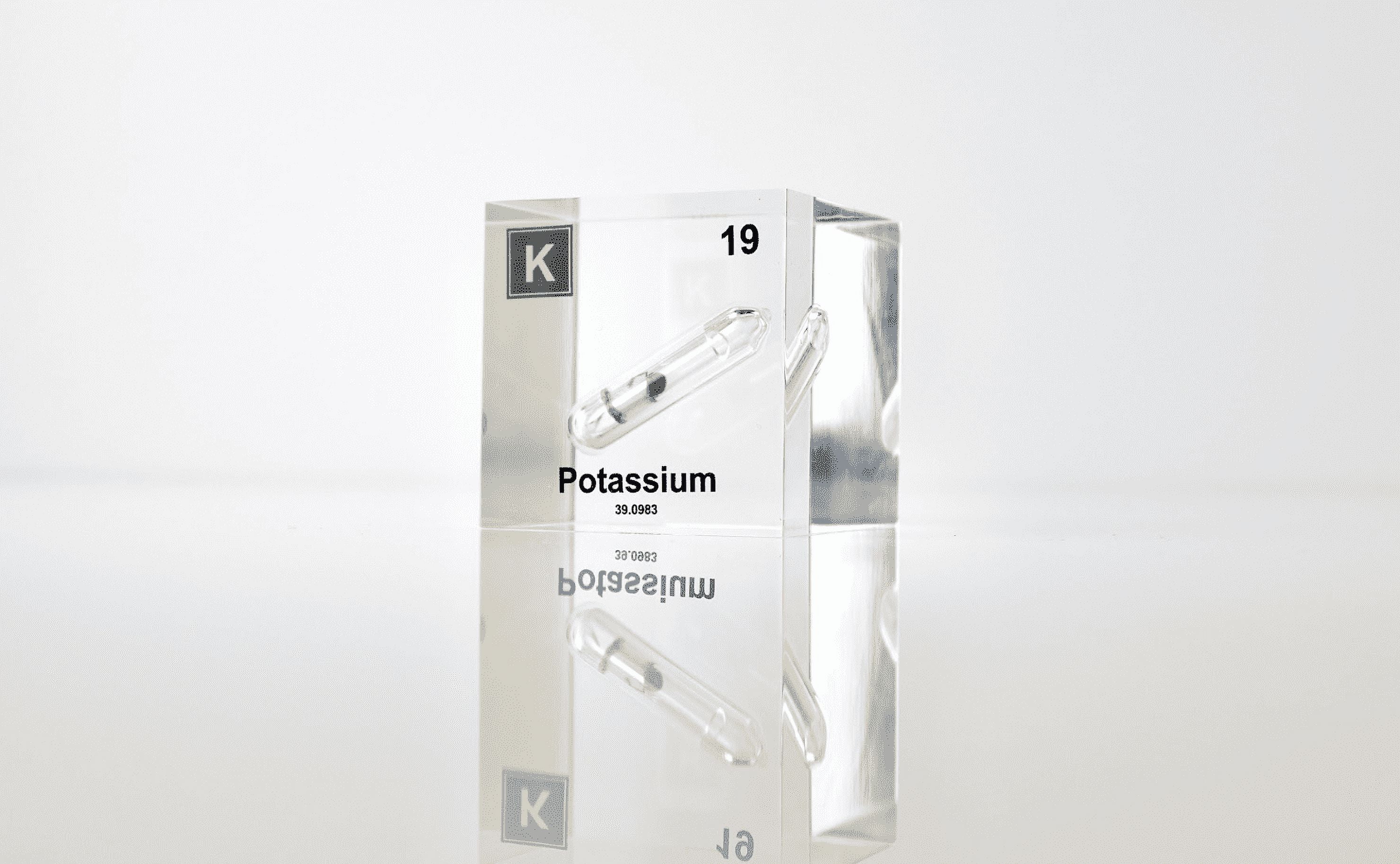 Engineered Labs Educational Potassium Element Cube Display Clear ...