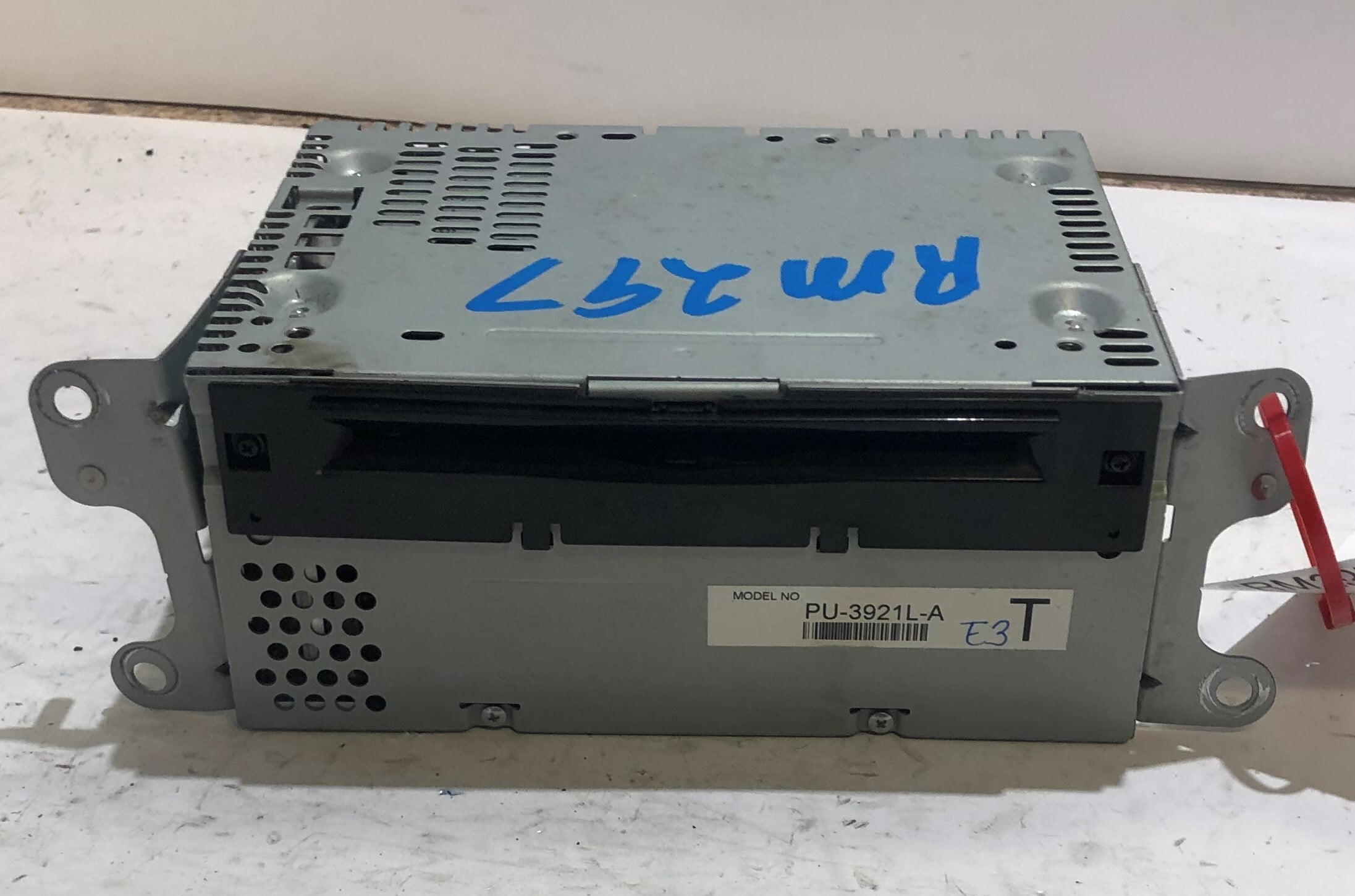 Pre-Owned 16-17 Ford Explorer AM FM CD Player Radio Receiver OEM LKQ ...