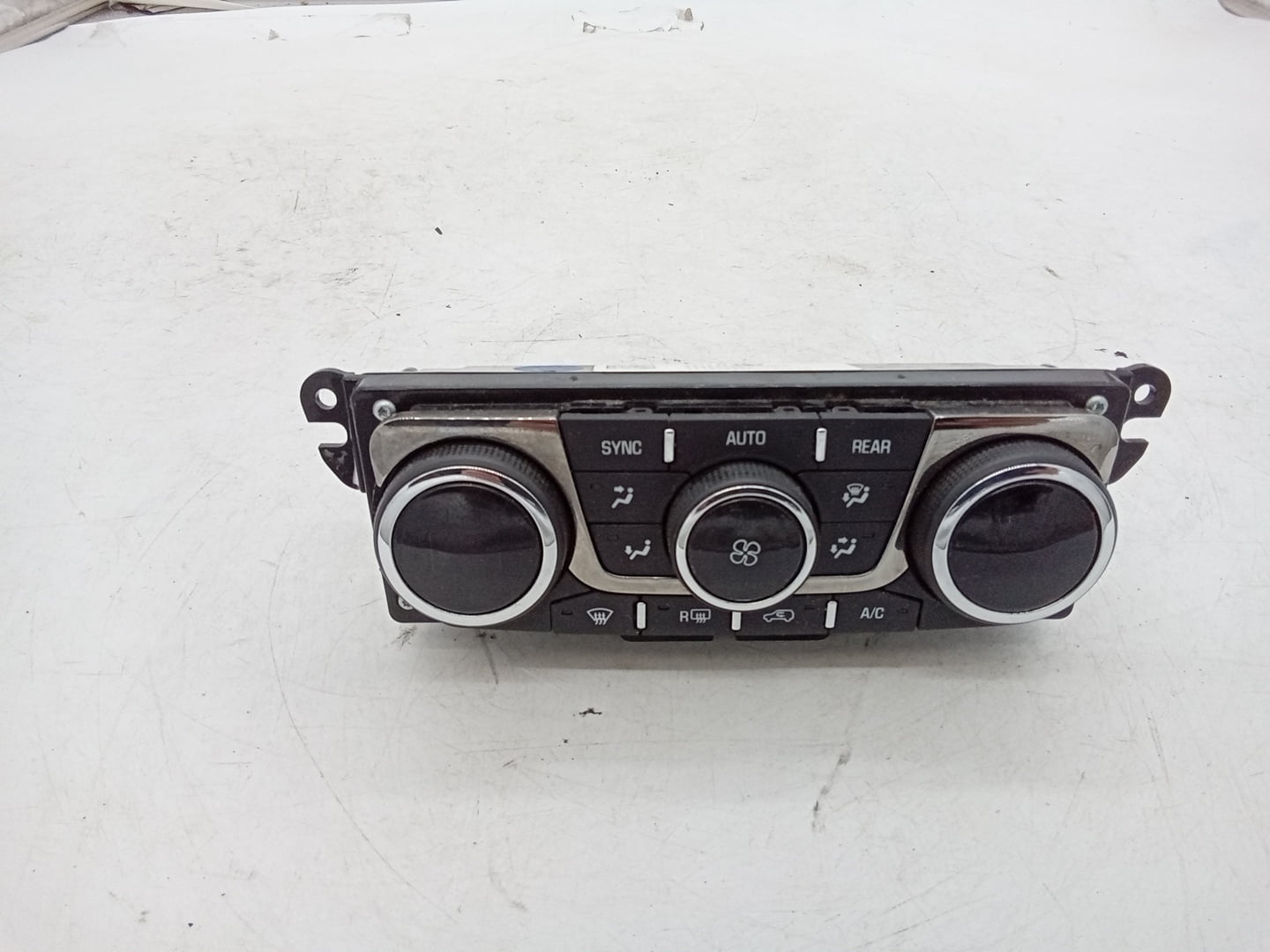 Pre-Owned 2013 Buick Enclave Climate AC Heater Control OEM (Good ...
