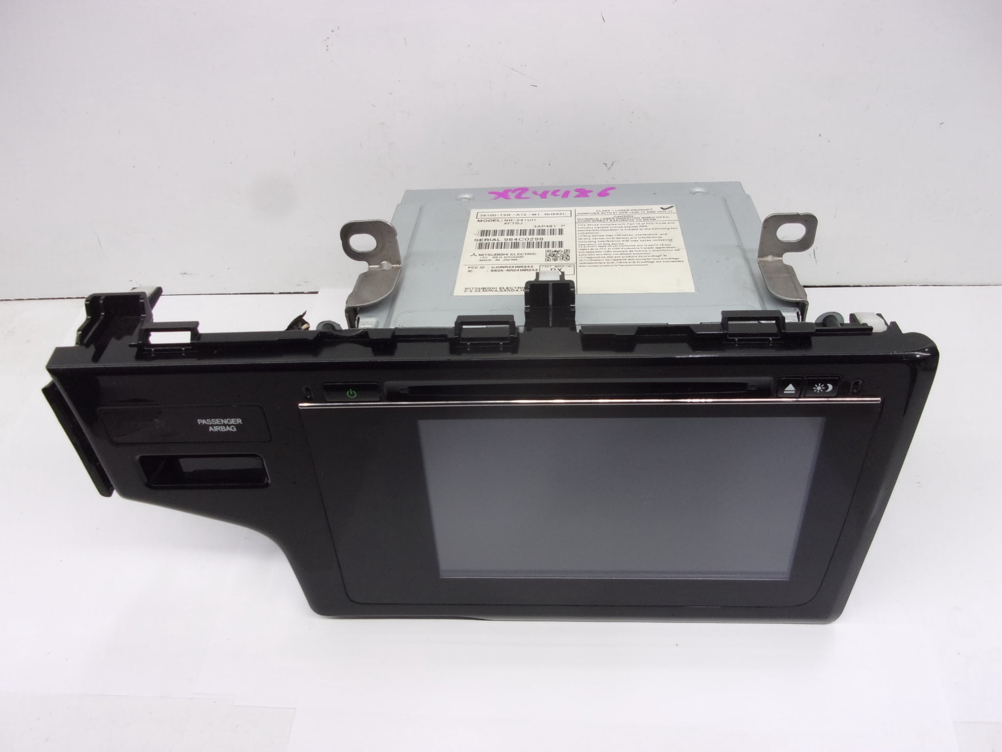 Pre-Owned 2015-2018 Honda Fit Radio Receiver Display CD Player ID 39100 ...