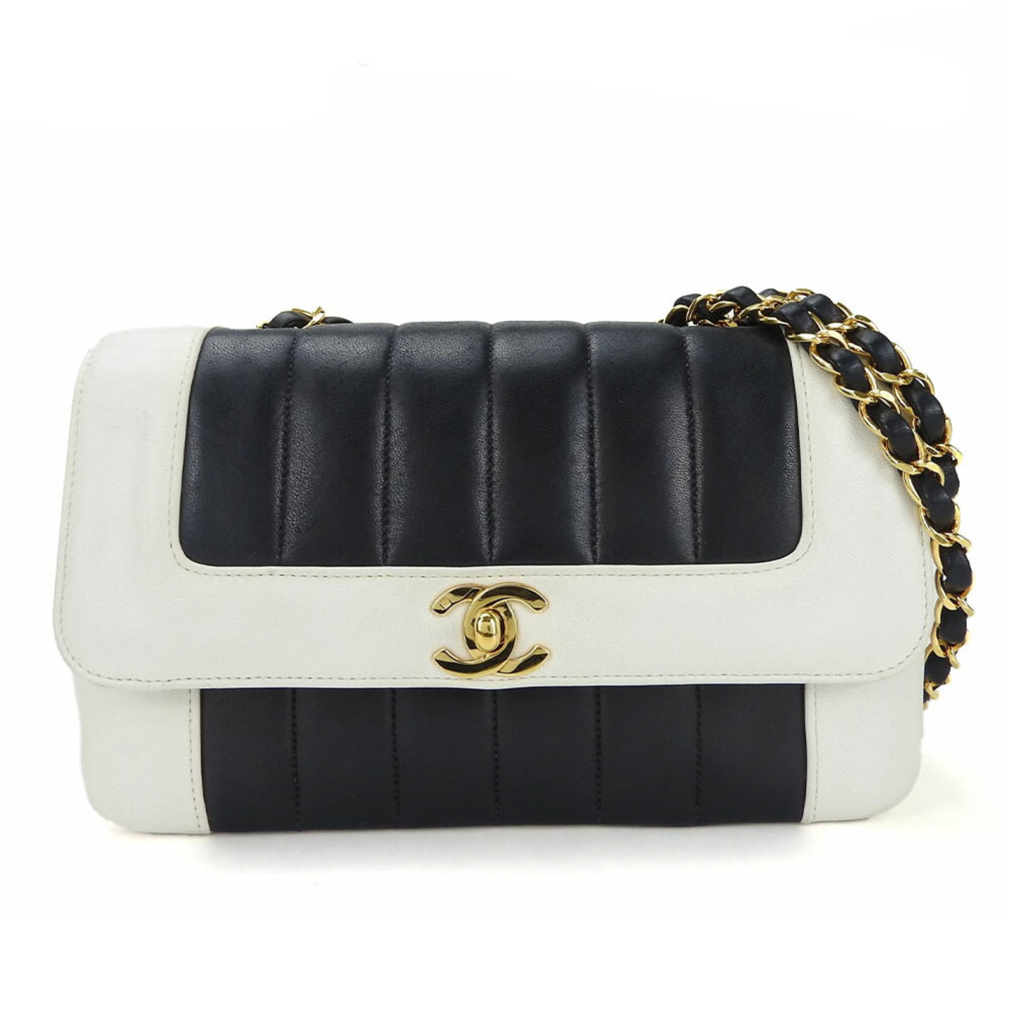 Pre-Owned Chanel Chain Wallet Coco Mark Matelasse Shoulder Pre-Owned Chanel Chain Wallet Coco Mark Matelasse Shoulder