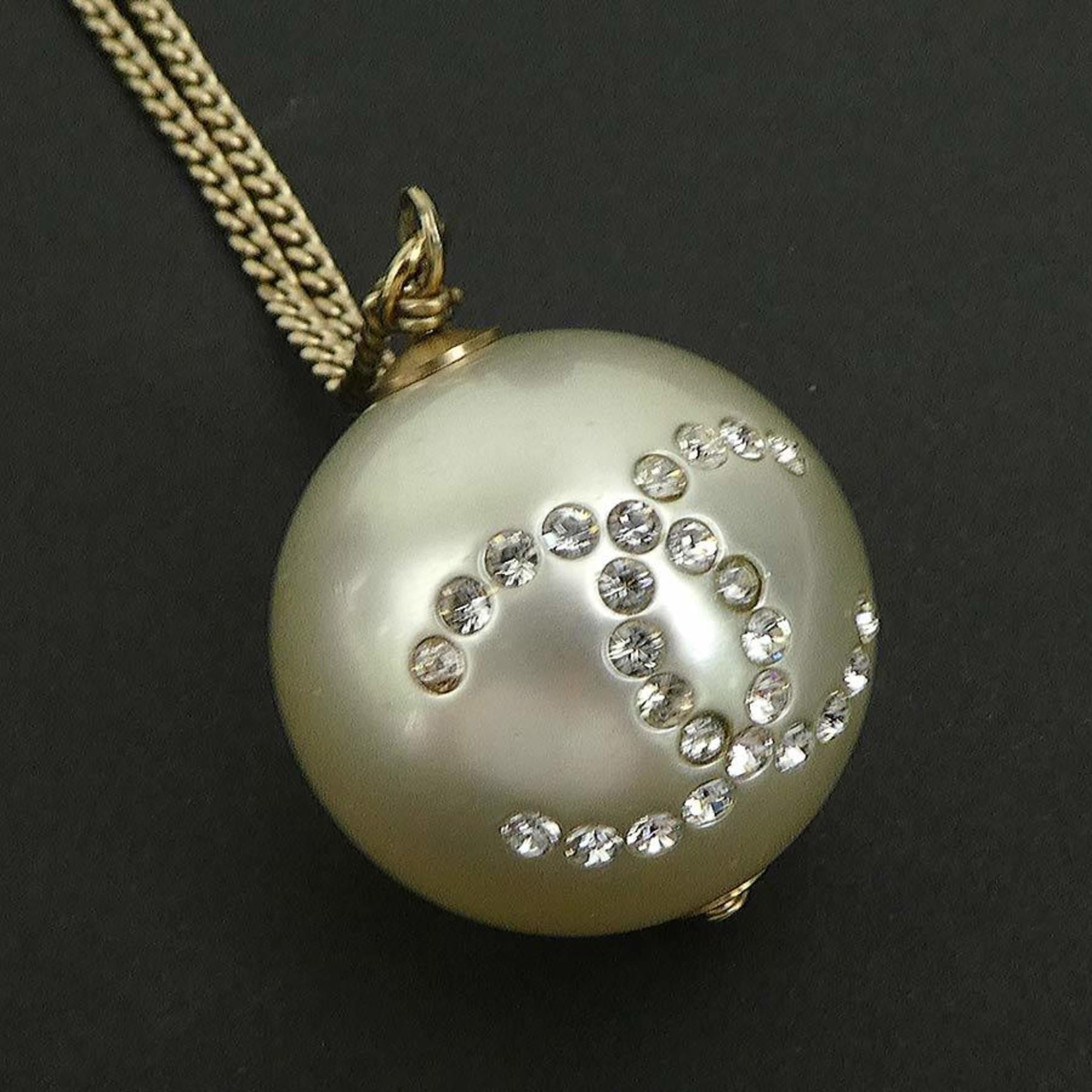 Coco Chanel Pearl Necklace