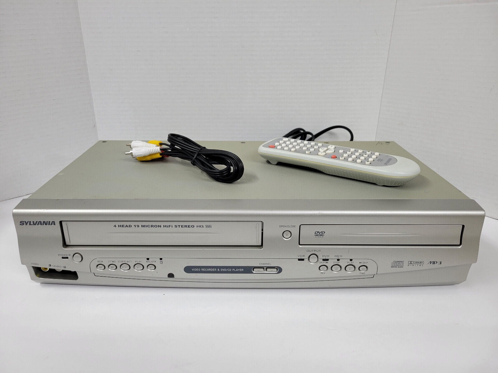 Pre-Owned Sylvania SRD4900 DVD VCR VHS Combo Player - w/ Original Remote, Manual, A/V Cables ...