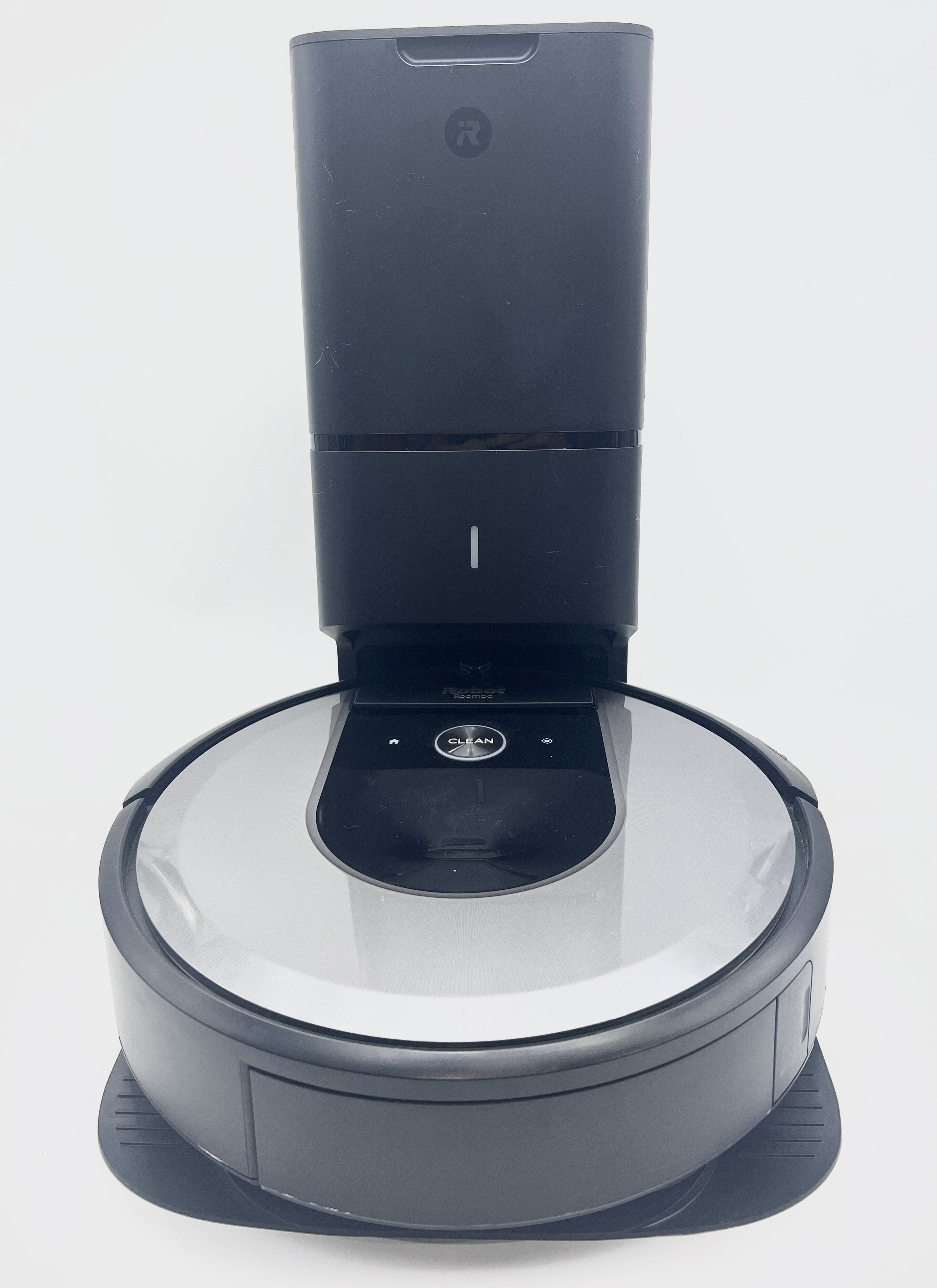 Pre Owned Irobot Roomba I6 6150 Wi Fi Connected Robot Vacuum Light Silver Fair