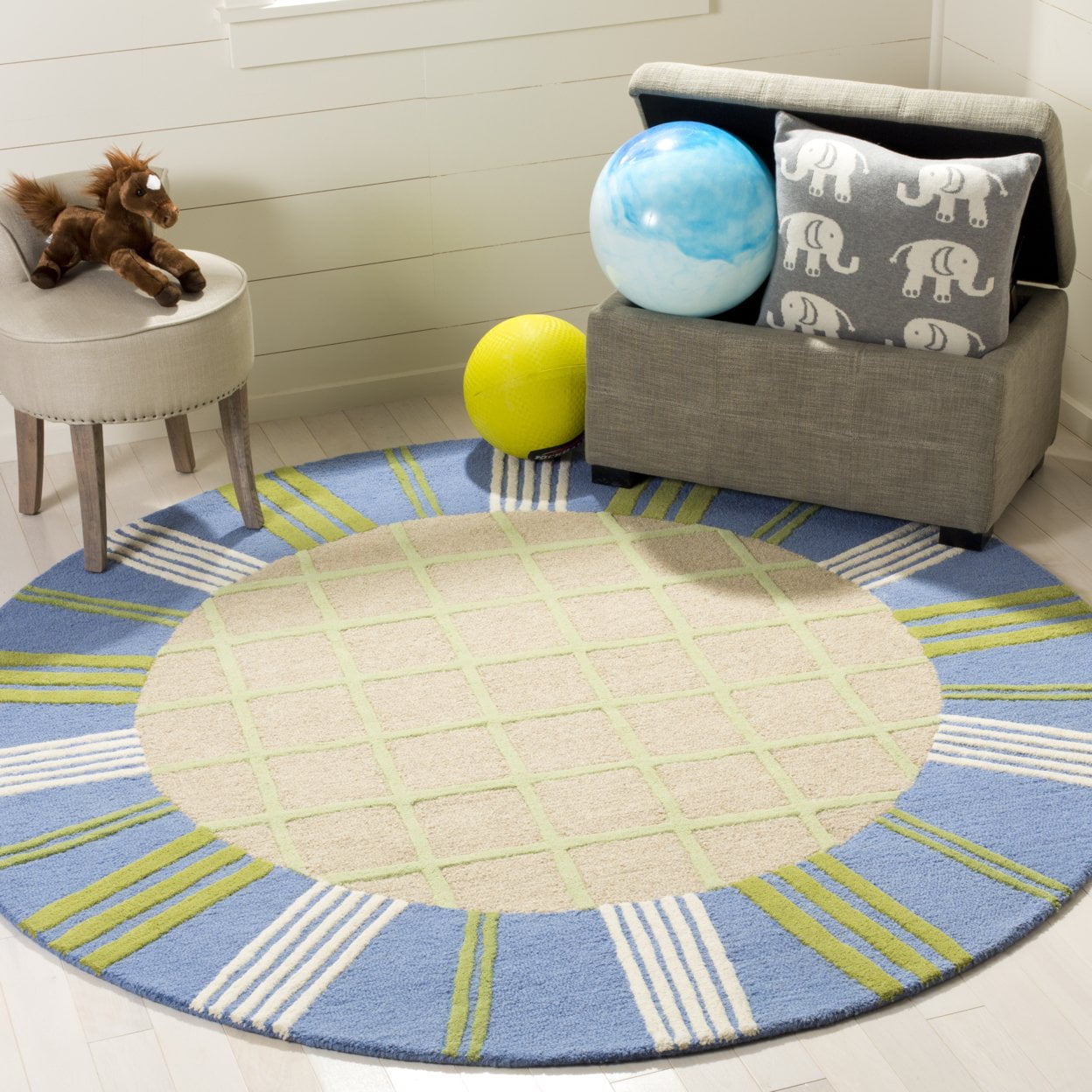 Premium Circular, Tufted Rug with Linear Designs made with High Quality ...