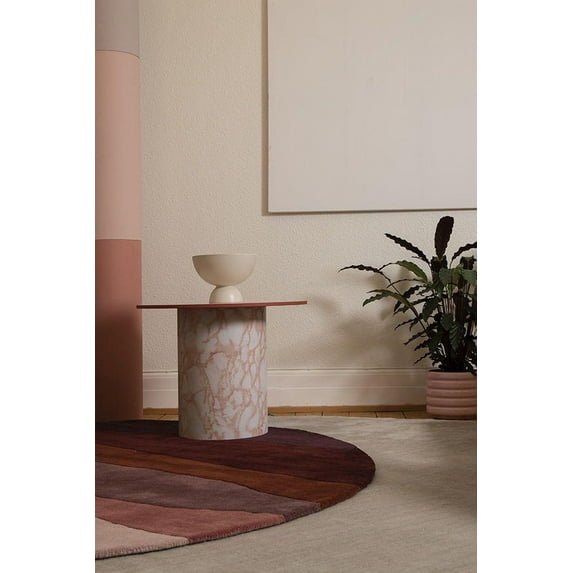 Premium Circular Tufted Rug with simple Linear Pattern made with High ...