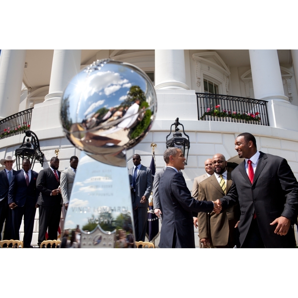 President Barack Obama Greets Members Of The Super Bowl Champion New ...