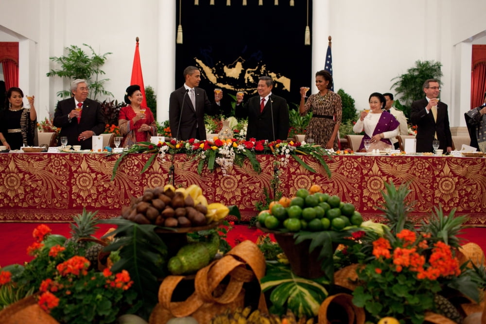President Barack Obama Offers A Toast During The State Dinner Hosted By ...