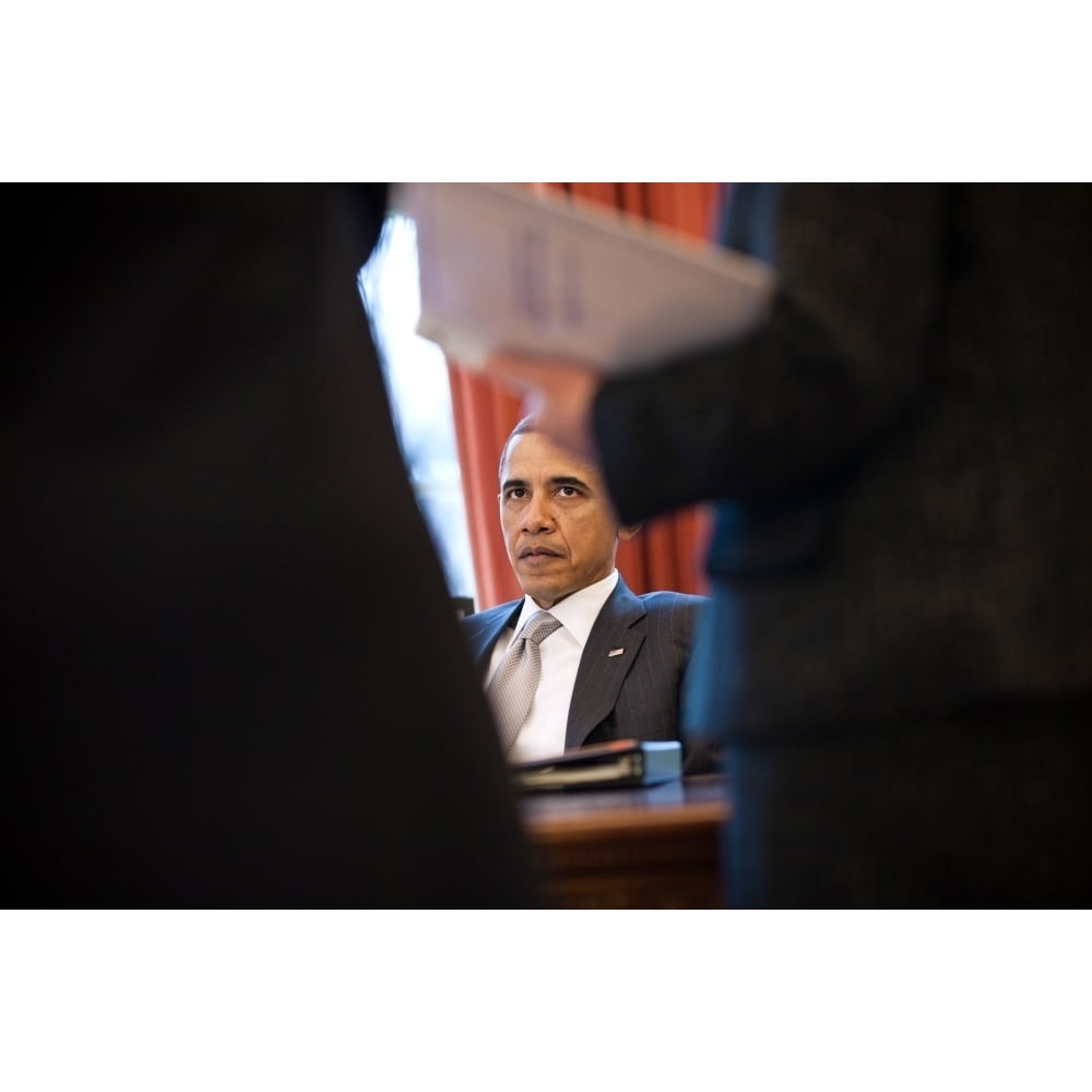 President Barack Obama Talks With Advisors In The Oval Office History ...
