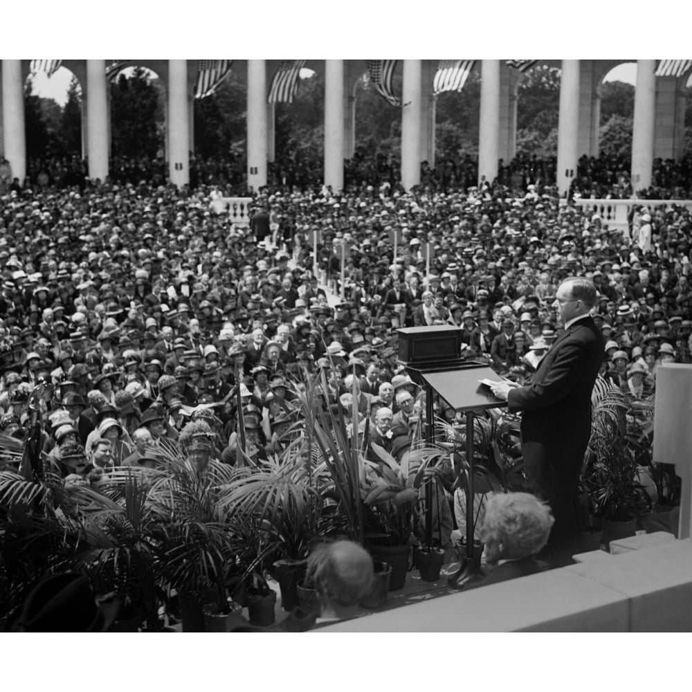 President Calvin Coolidge Delivering Memorial Address At Arlington ...