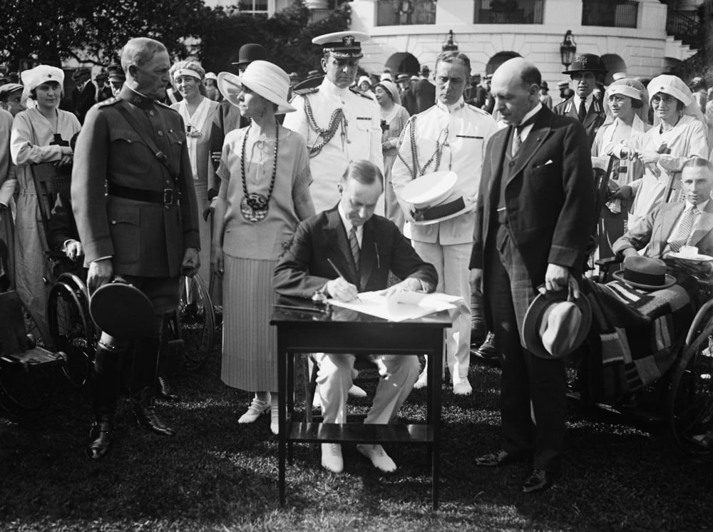 President Calvin Coolidge Signing The 6 History (24 x 18) - Walmart.com